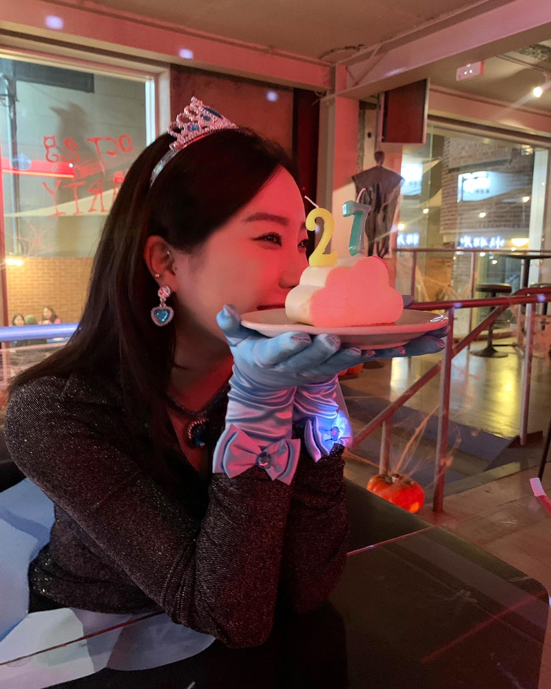 chojoh07 (@johannacho_) 님의 게시물 | KREAM