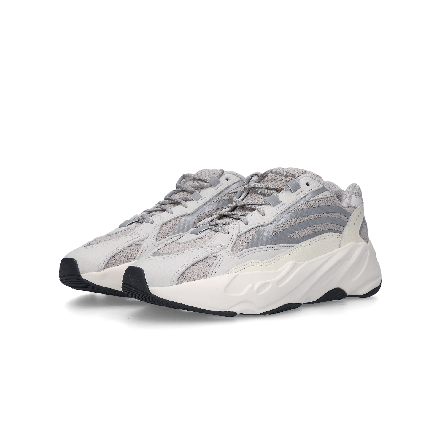 아디다스 이지 부스트 700 V2 스태틱 2022 | KREAM