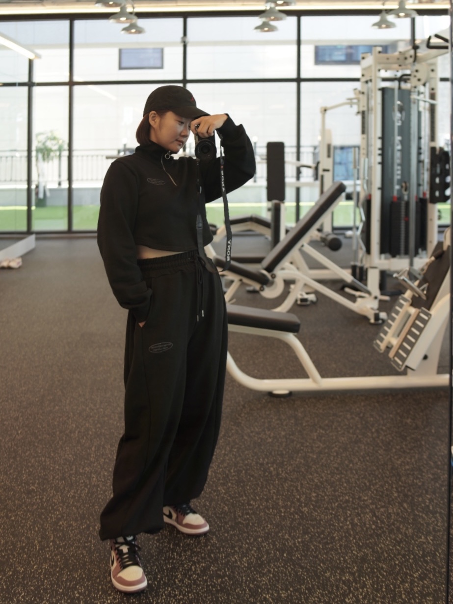 고운 (@plz_no_rain) 님의 게시물 | KREAM