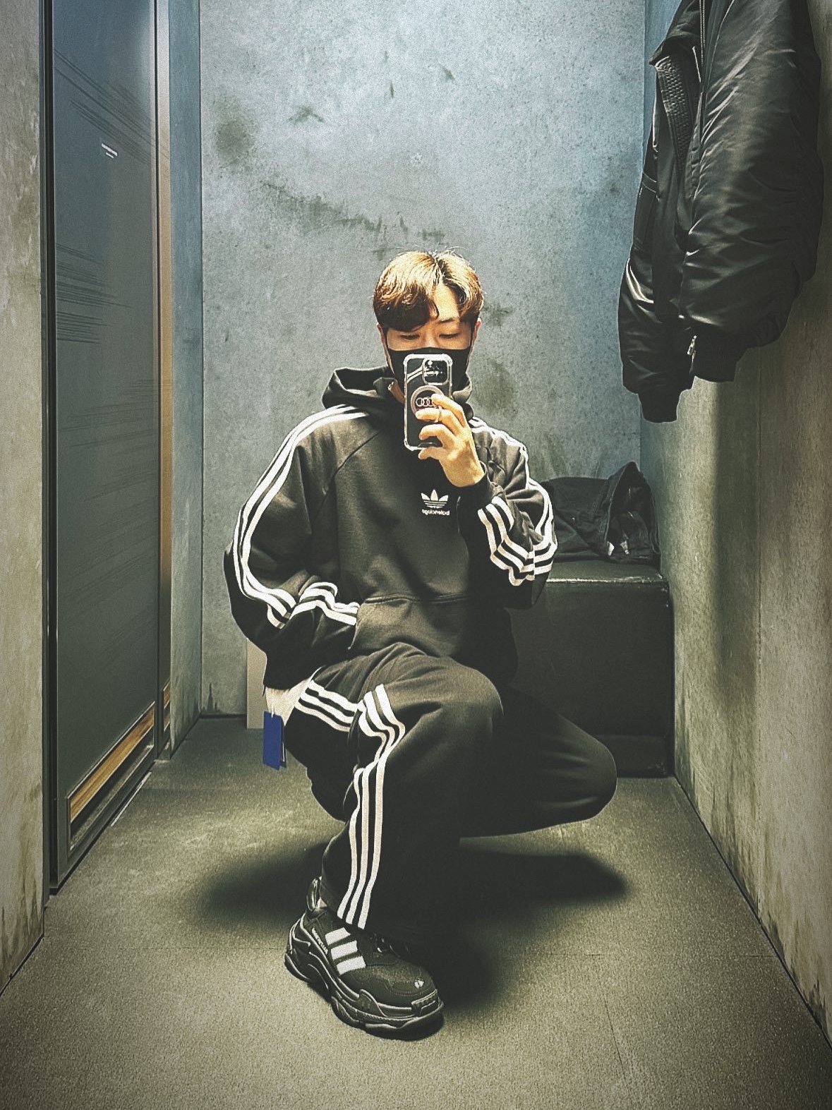 i20011219 (@luxx_kream) 님의 게시물 | KREAM