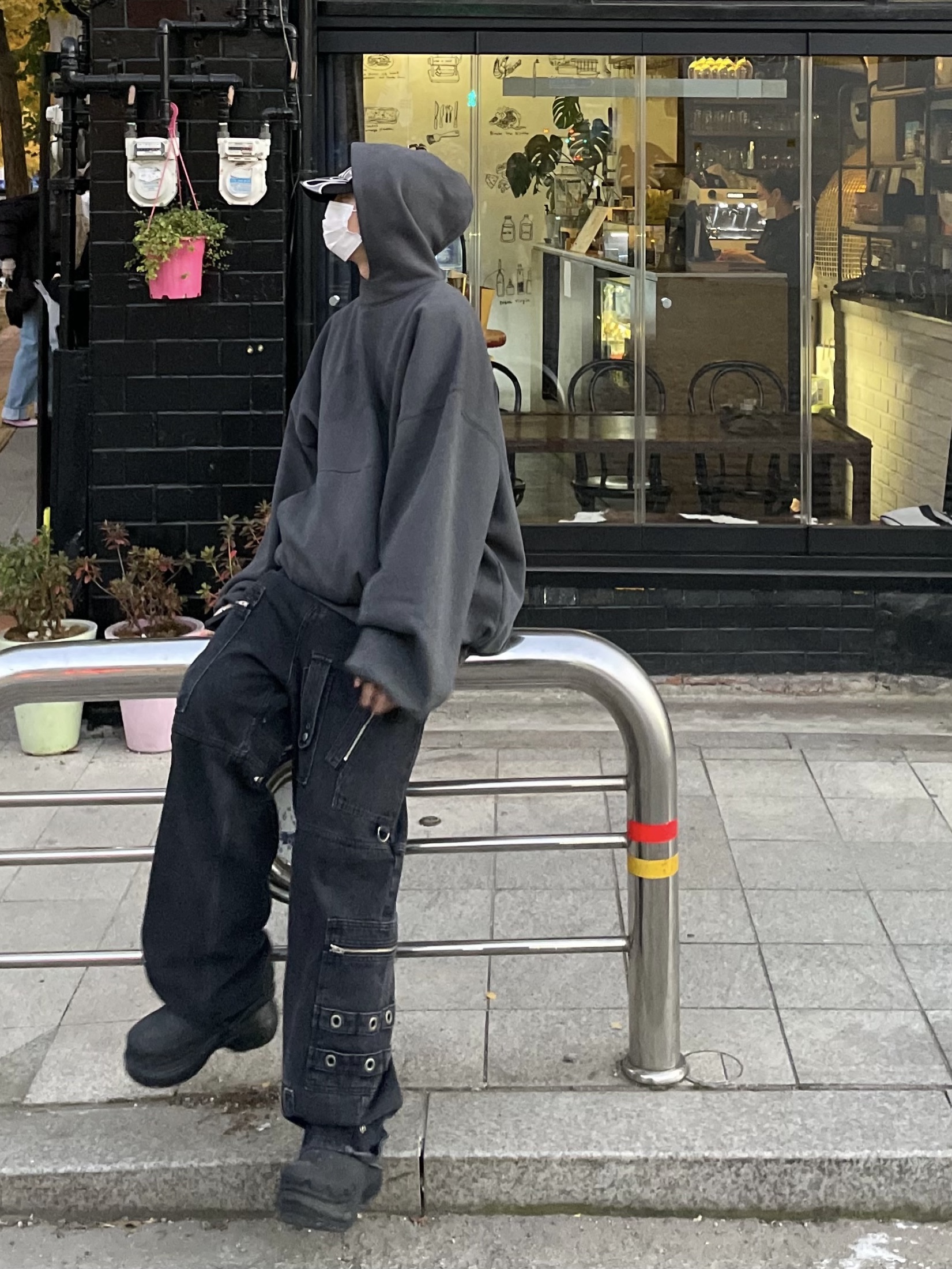 소코년 (@sonyunko) 님의 게시물 | KREAM