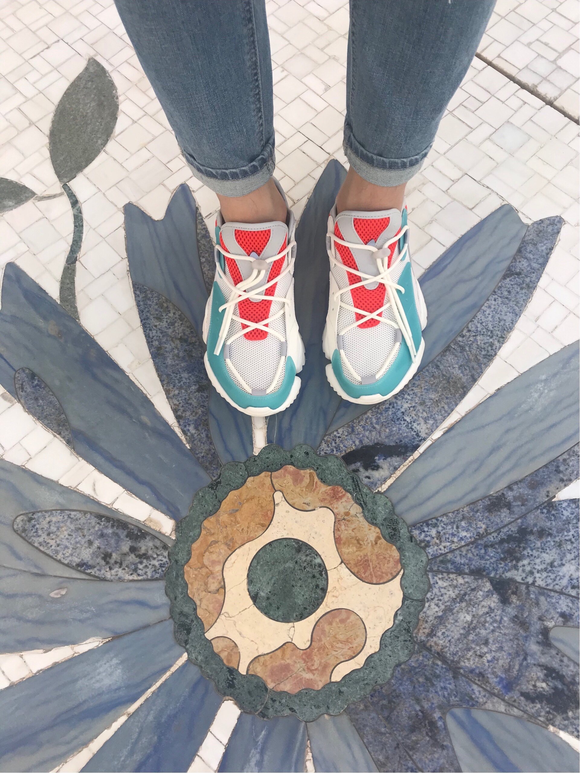 도덕경 (@2klaej) 님의 게시물 | KREAM