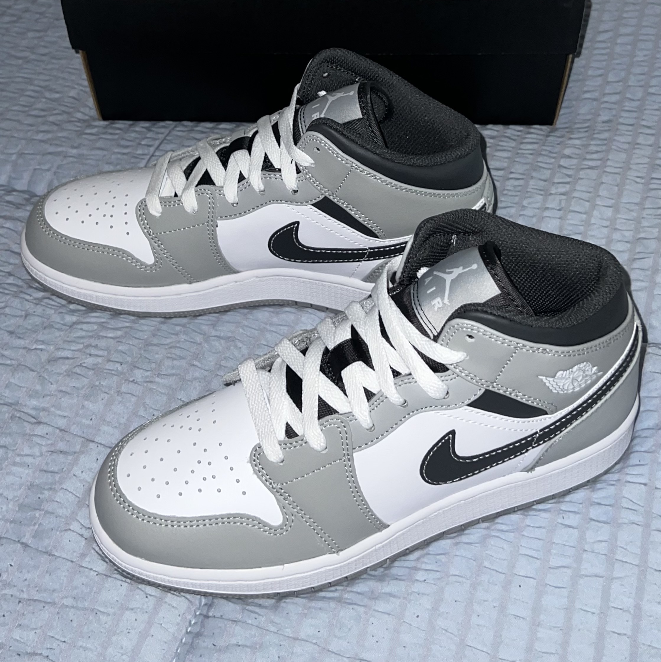 경 (@happy_yg) 님의 게시물 | KREAM