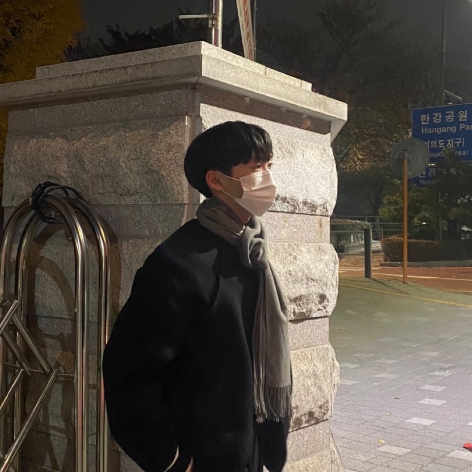 (@hhong__ju) 님의 게시물 | KREAM