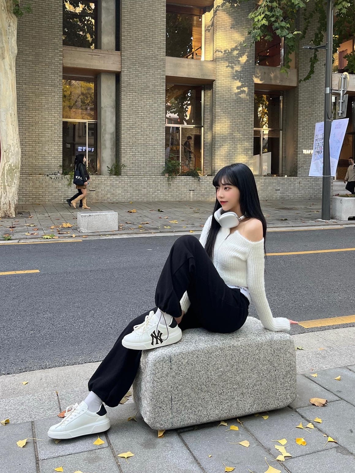 민주 (@miing.9) 님의 게시물 | KREAM