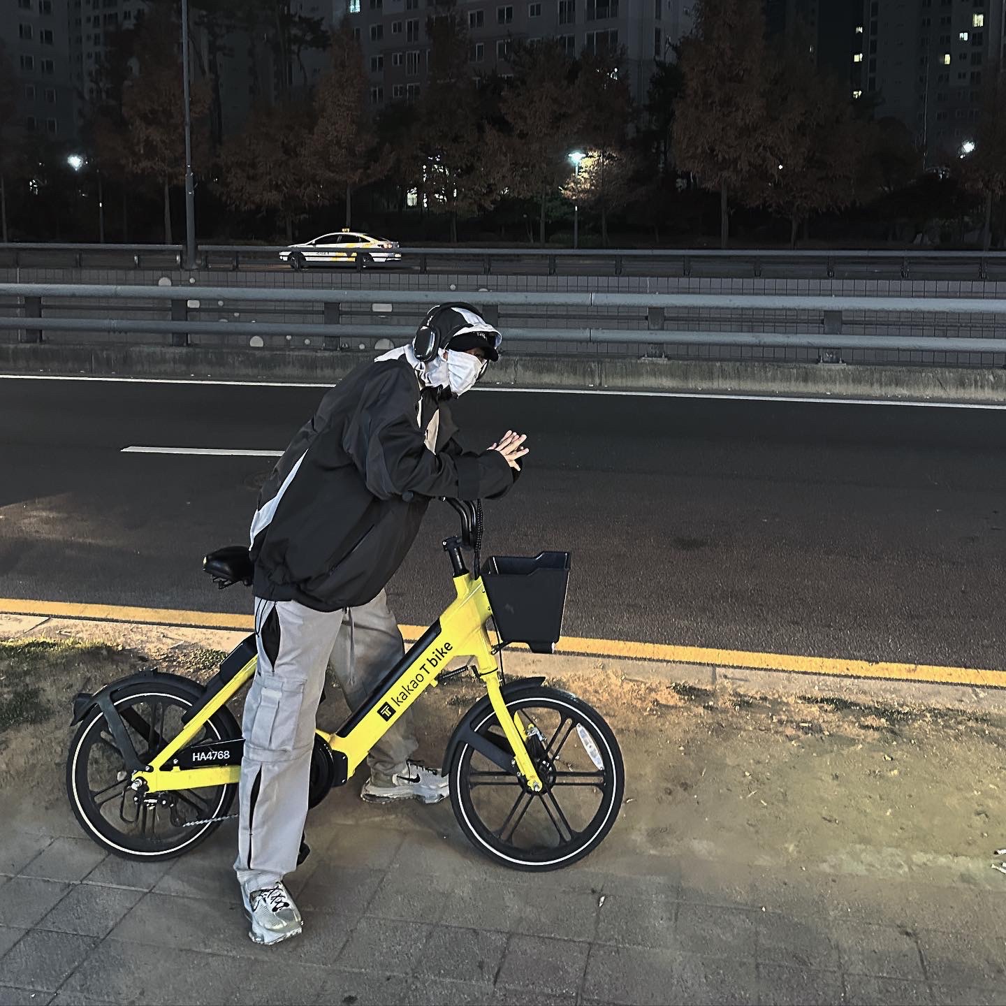 범이 (@hngbm) 님의 게시물 | KREAM