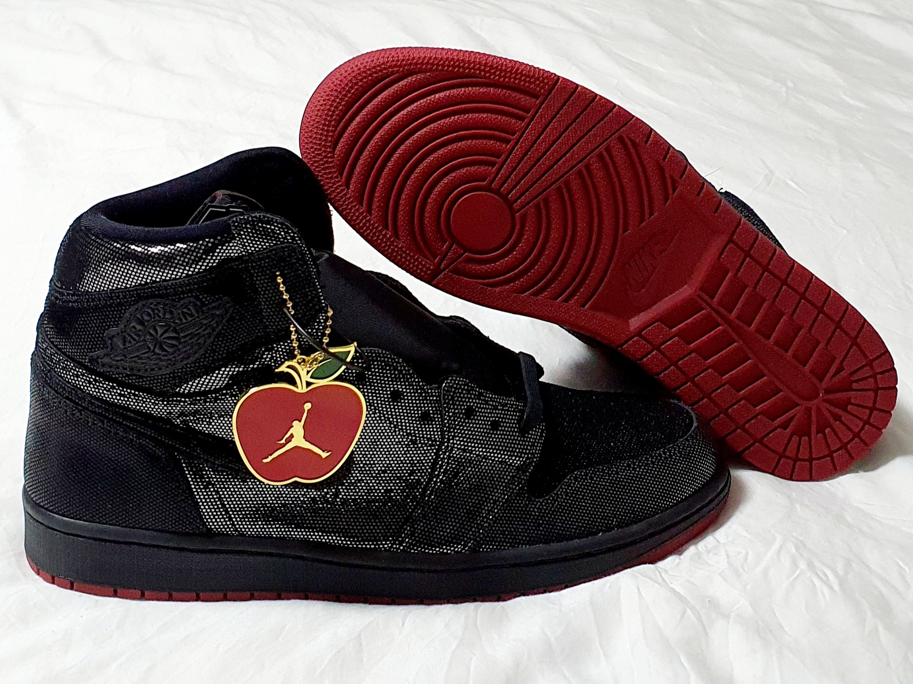 @sneaker_woong (@sneaker_woong) 님의 게시물 | KREAM