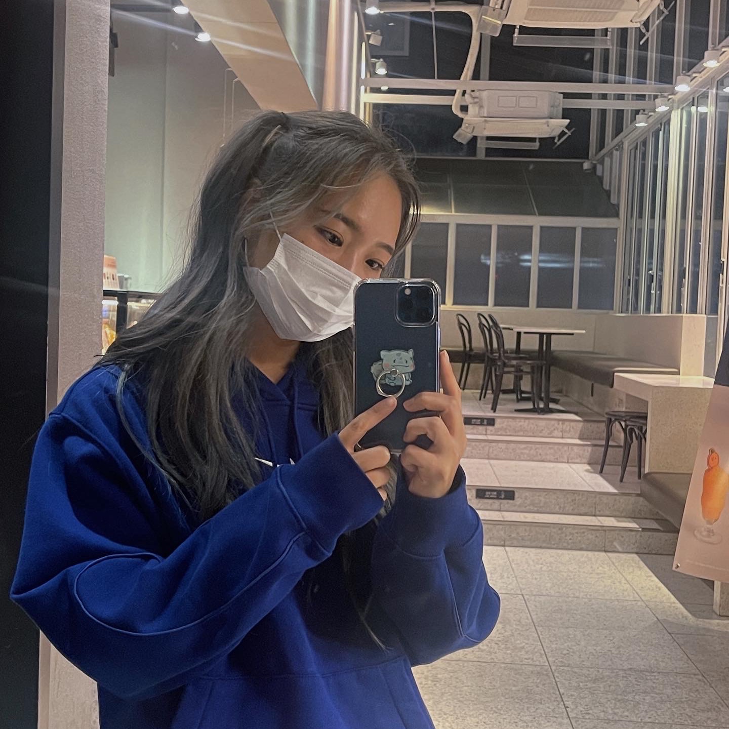 두나 (@_d2_n4) 님의 게시물 | KREAM