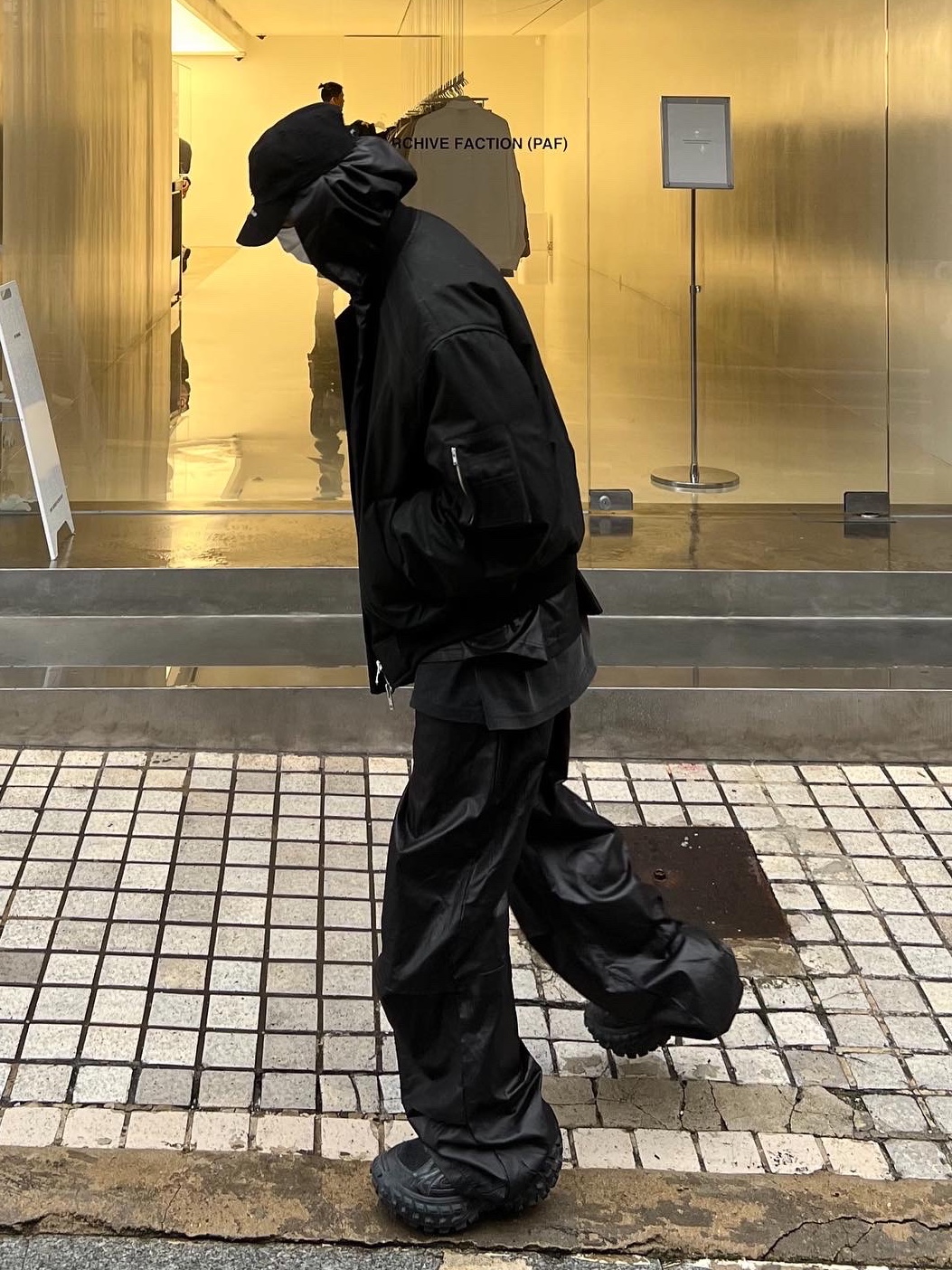 소코년 (@sonyunko) 님의 게시물 | KREAM