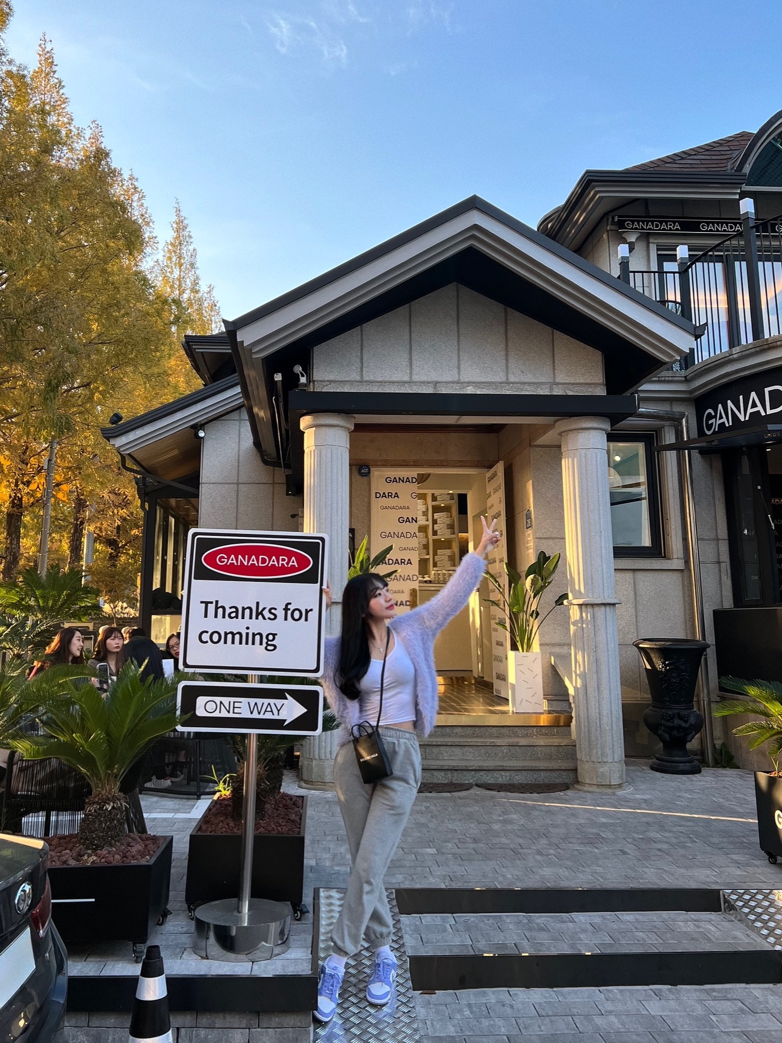 지수 (@ljsww) 님의 게시물 | KREAM