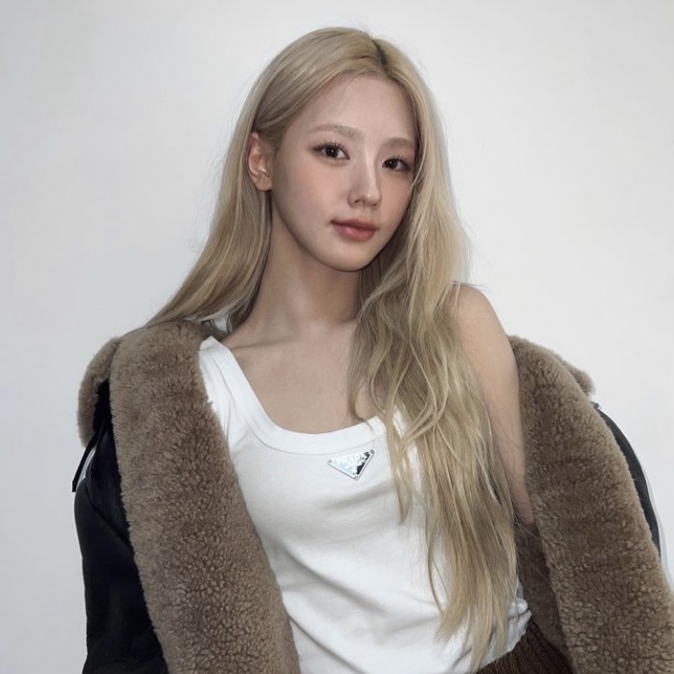 get shopping... (@wish1ist) 님의 게시물 | KREAM