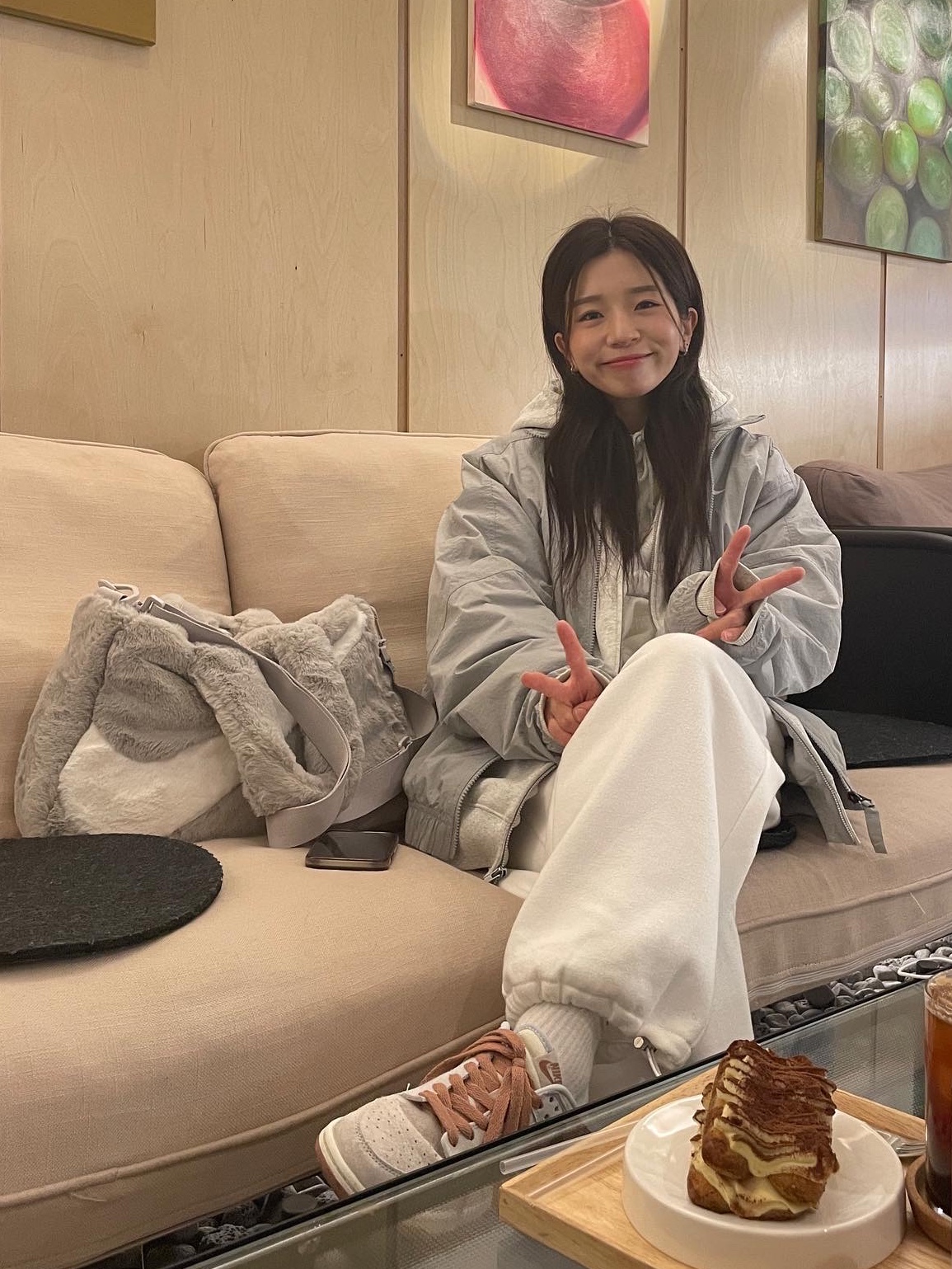 @d2_b_ (@d2_b_) 님의 게시물 | KREAM