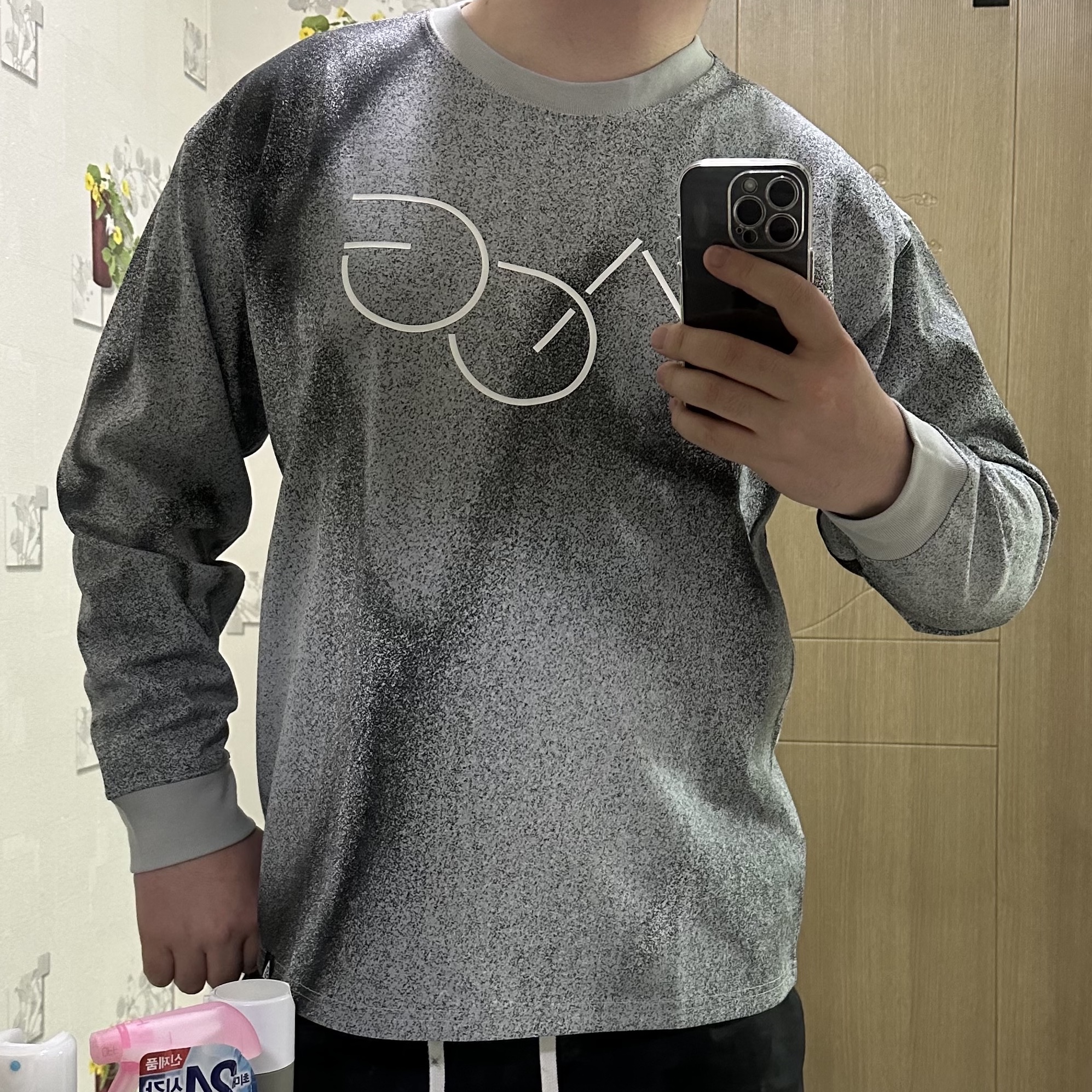 일당백 (@hi._.bye) 님의 게시물 | KREAM