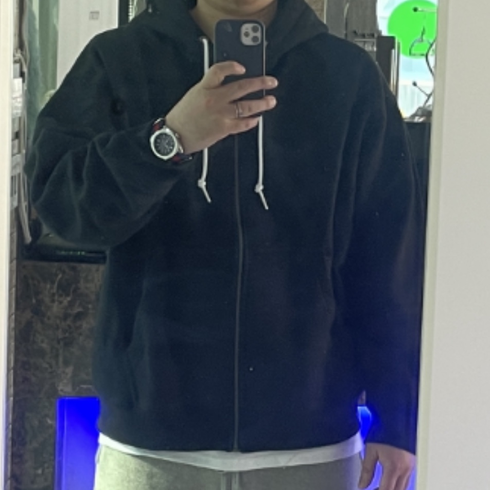 sm629318 (@lets_be) 님의 게시물 | KREAM