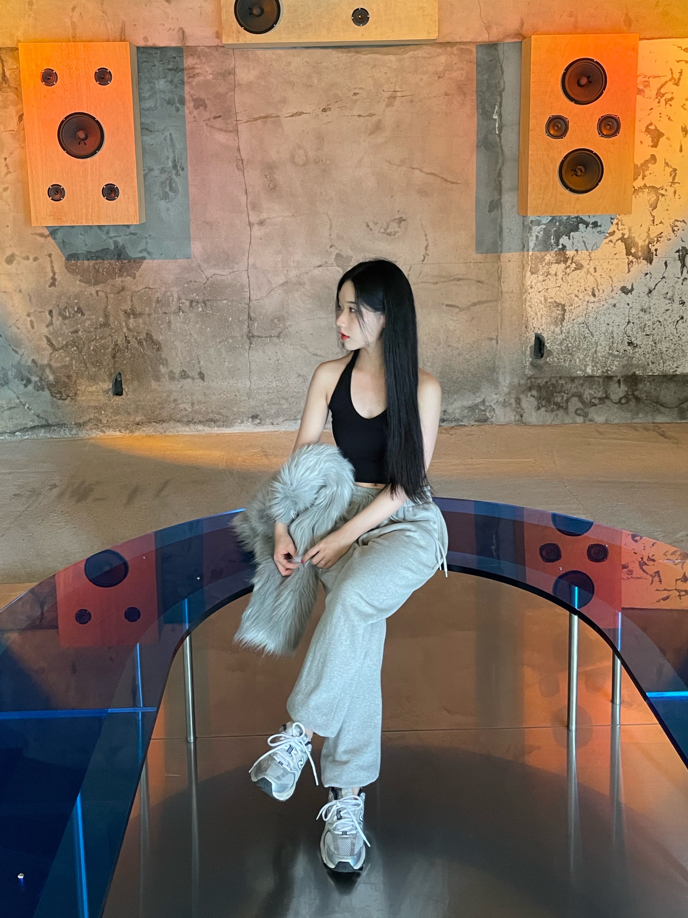 으진 (@elf_uijin) 님의 게시물 | KREAM