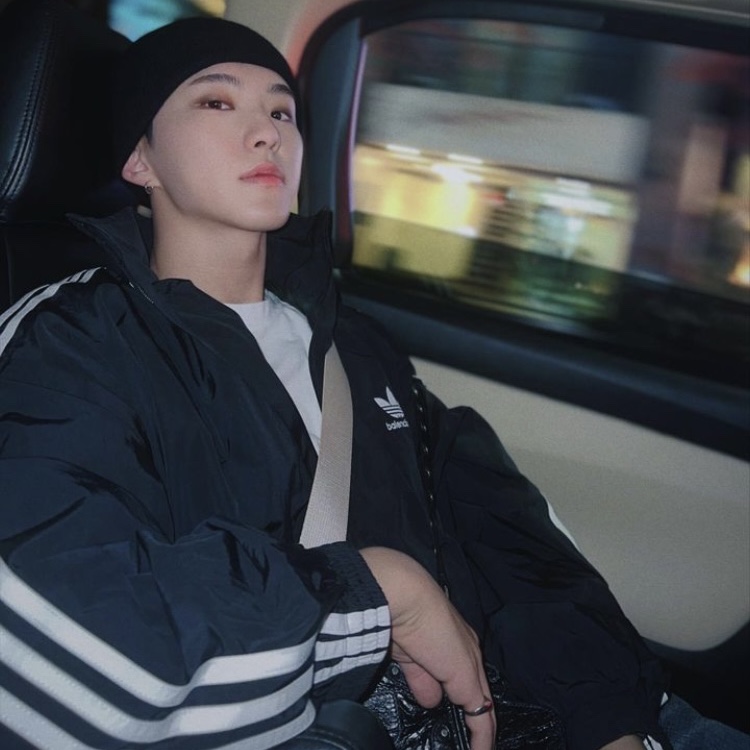 쇼핑 계획 짜는 사람 (@eyeshoppin) 님의 게시물 | KREAM