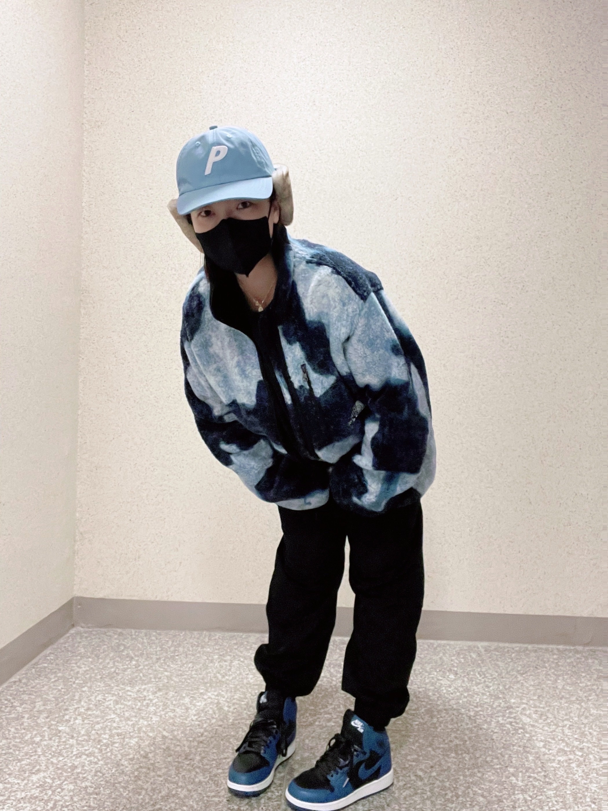 탱구리 (@kimtaeng__) 님의 게시물 | KREAM