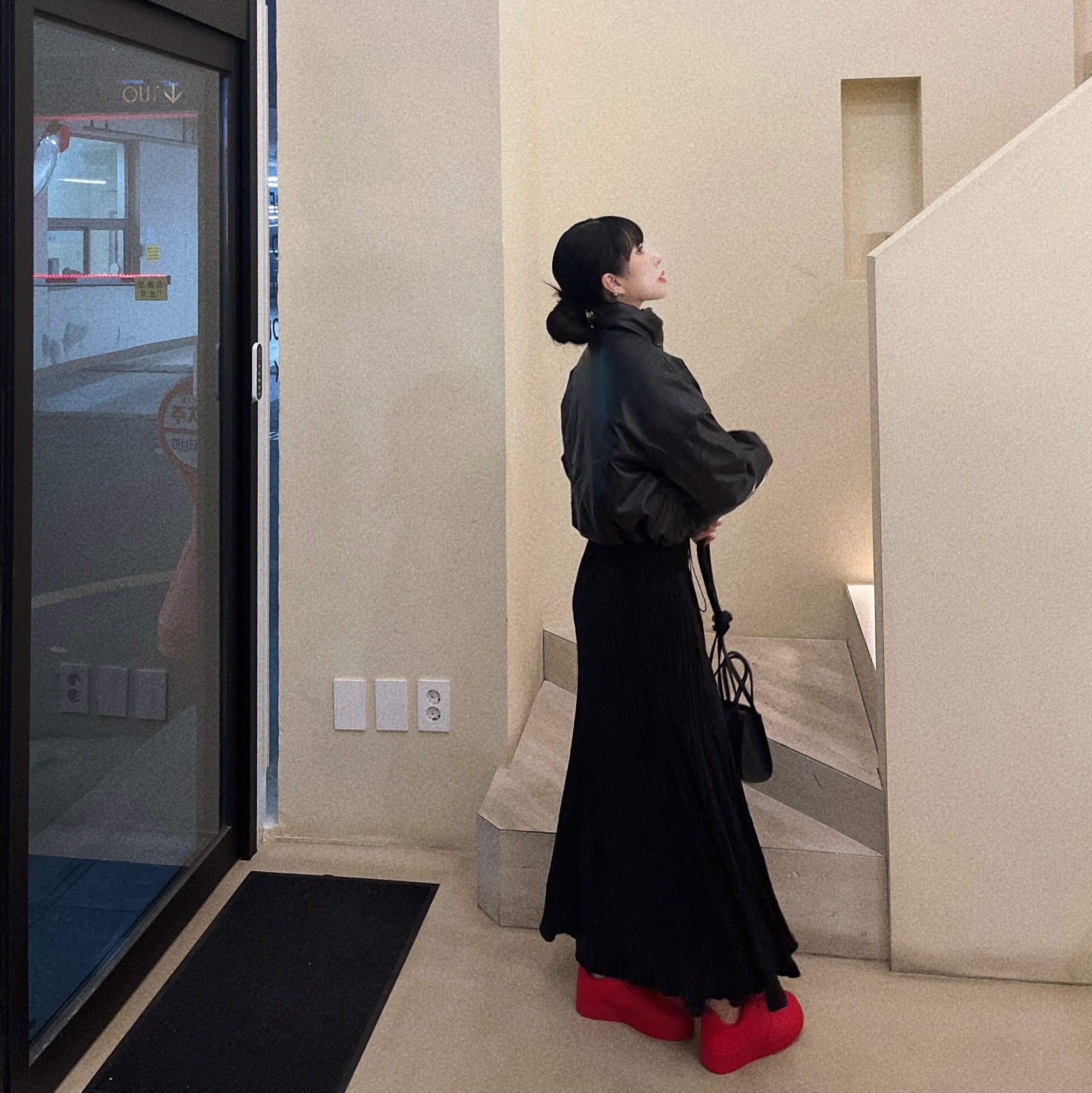 insta @h.aons (@h.aons) 님의 게시물 | KREAM