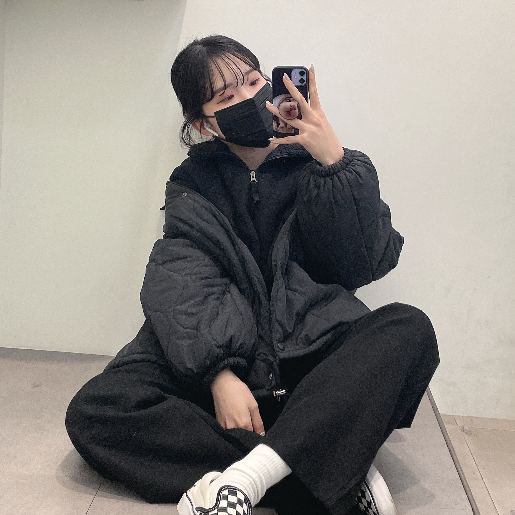 먕 (@__dw__0) 님의 게시물 | KREAM