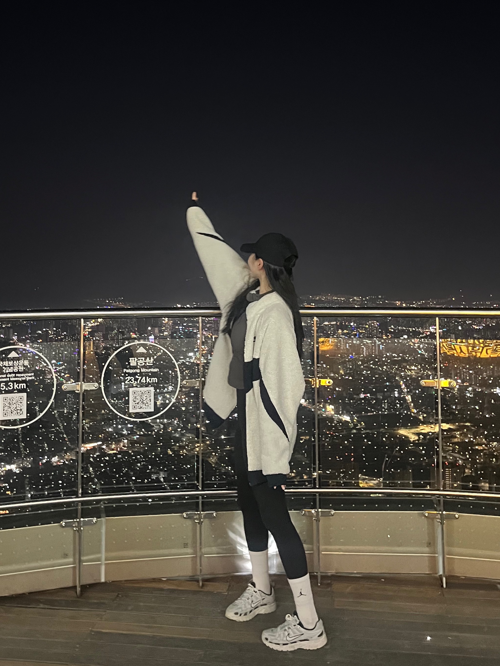 유니니 (@unninni) 님의 게시물 | KREAM