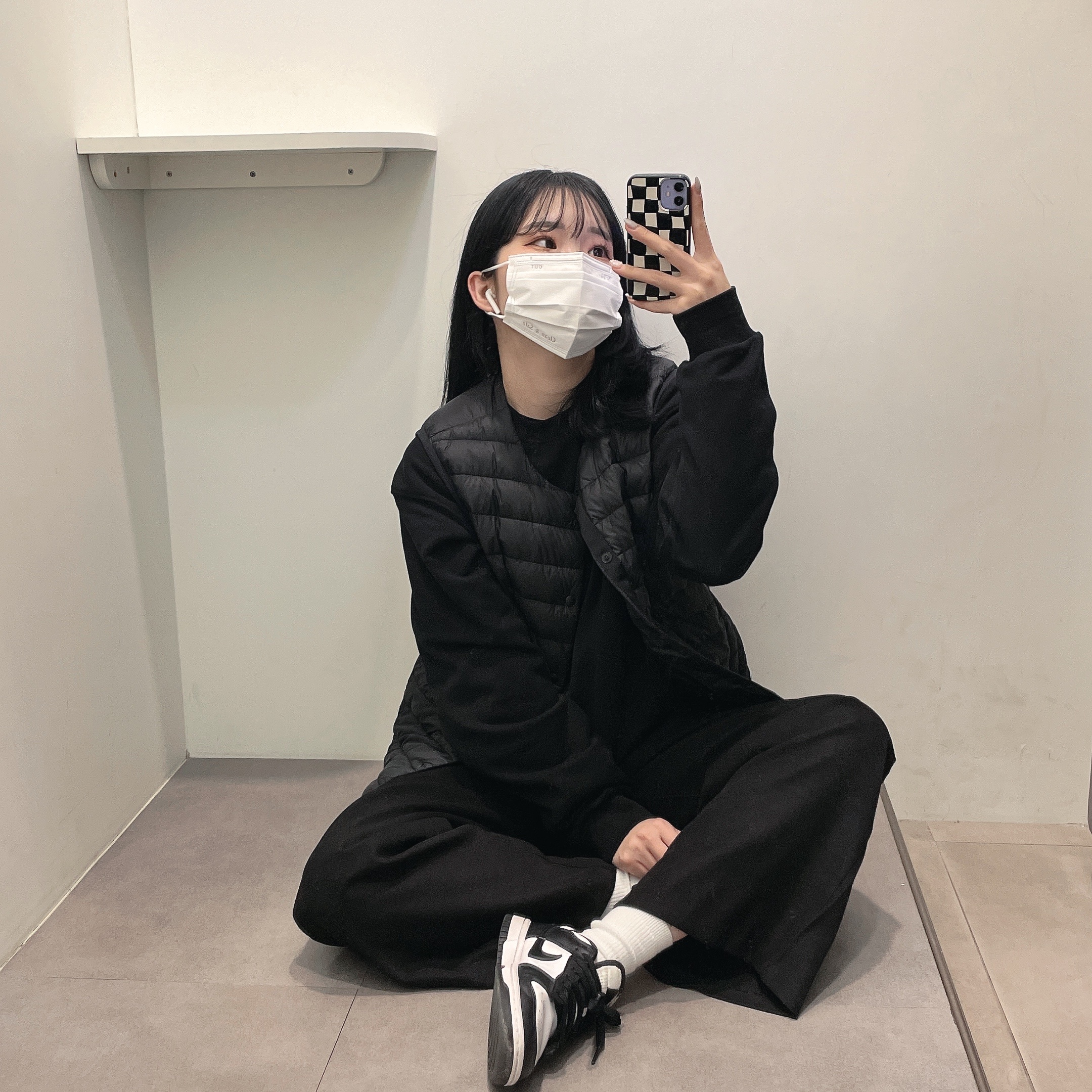 먕 (@__dw__0) 님의 게시물 | KREAM