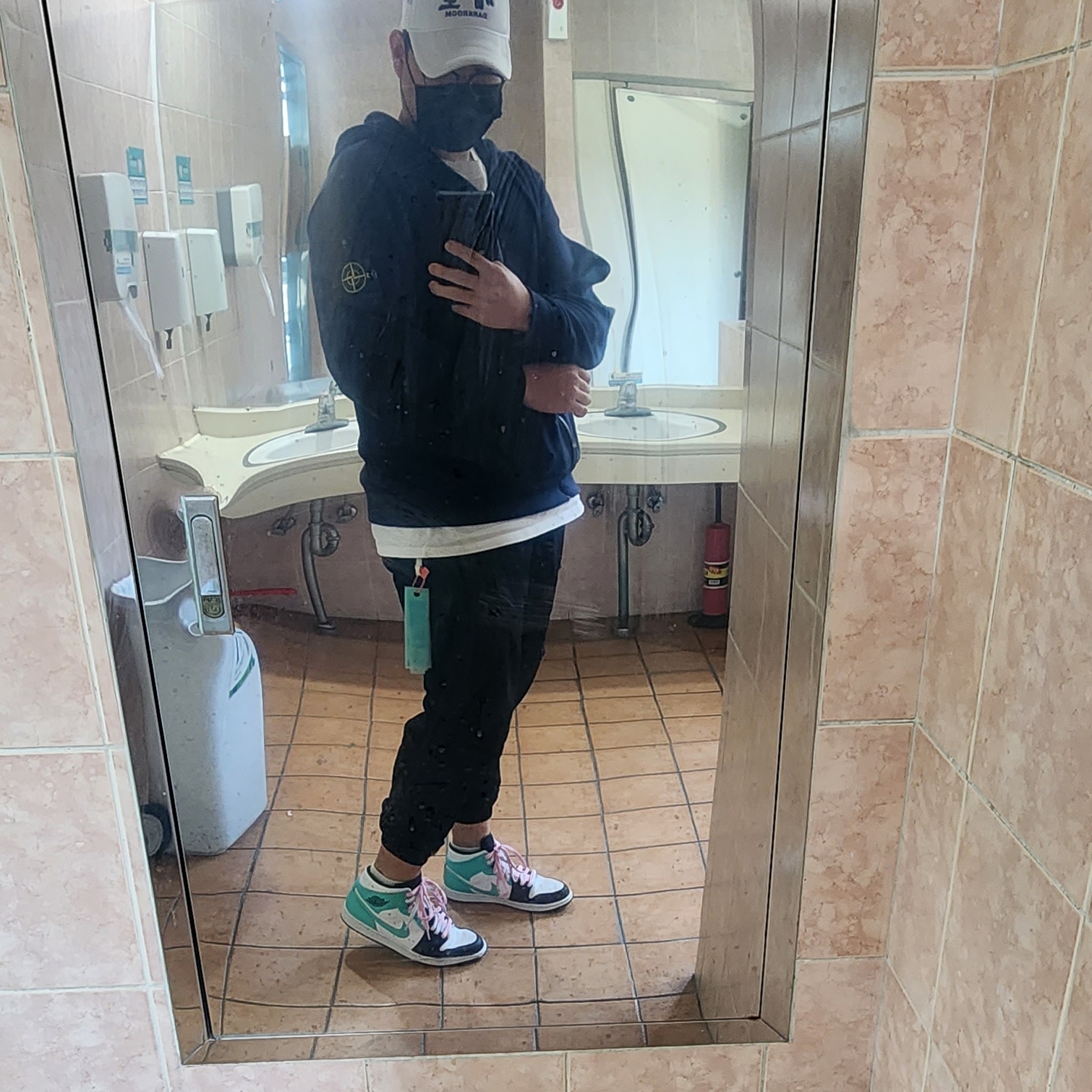 XXMORRIS (@xxmorris) 님의 게시물 | KREAM