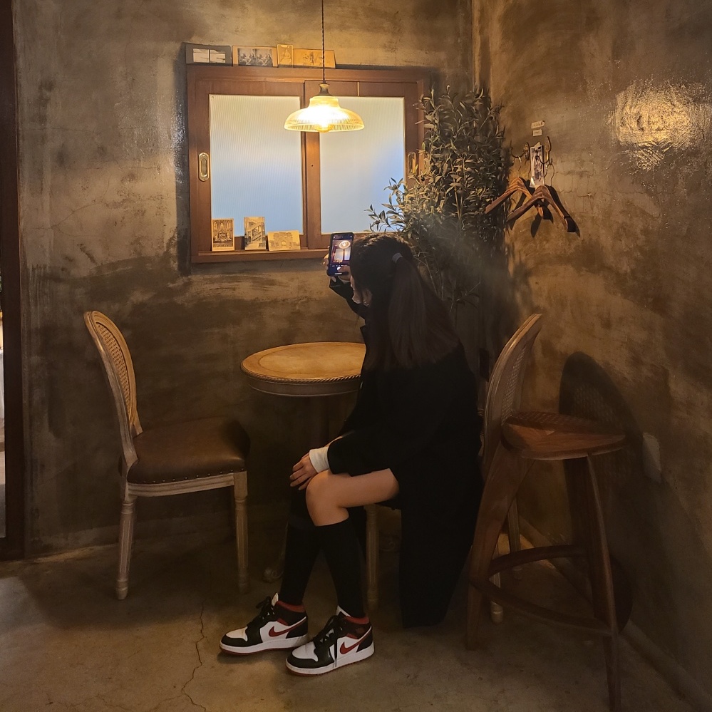 whgown12 (@haeju__u) 님의 게시물 | KREAM