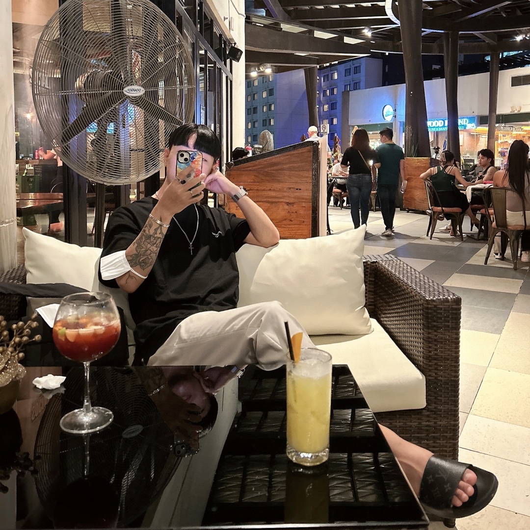 👻 (@mooking) 님의 게시물 | KREAM