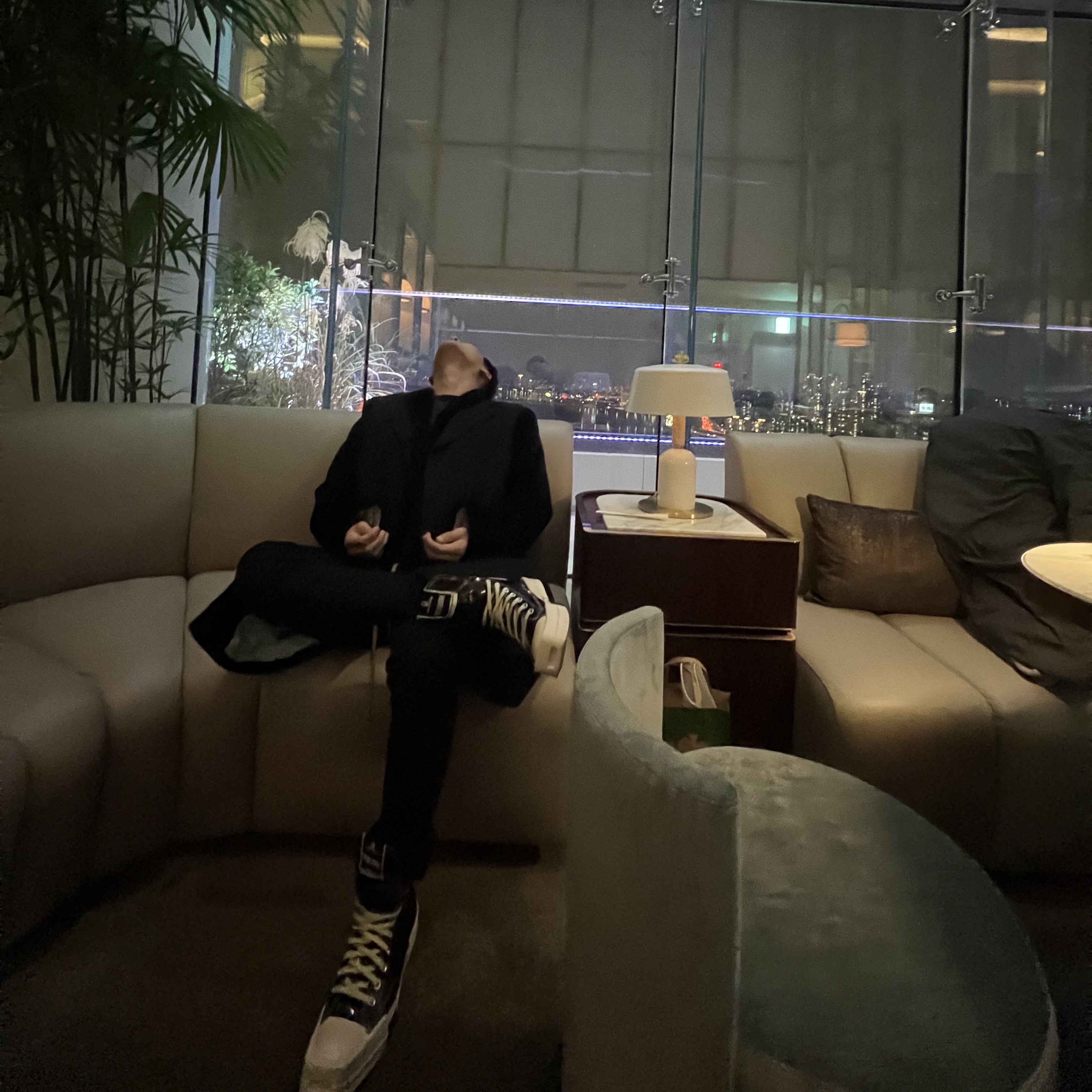 A drippy aca... (@ph.d.guy) 님의 게시물 | KREAM