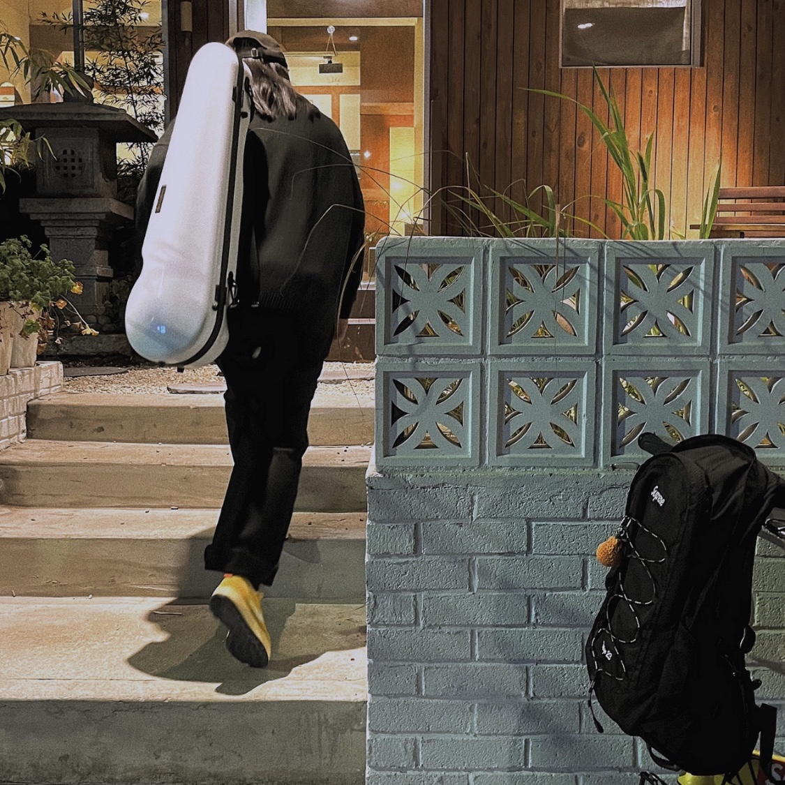 나익희 (@drow_act) 님의 게시물 | KREAM