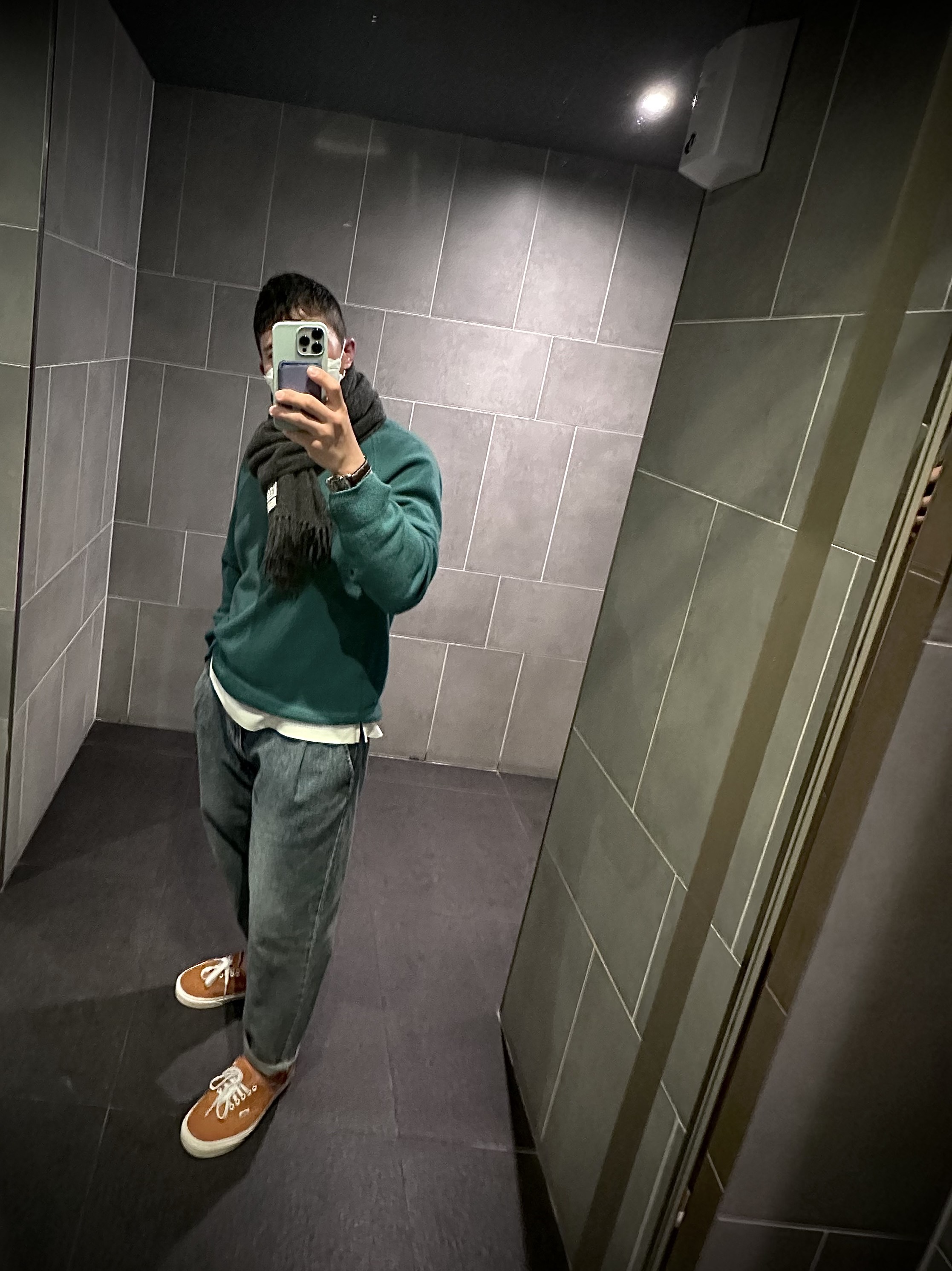 승택 (@emo.h) 님의 게시물 | KREAM