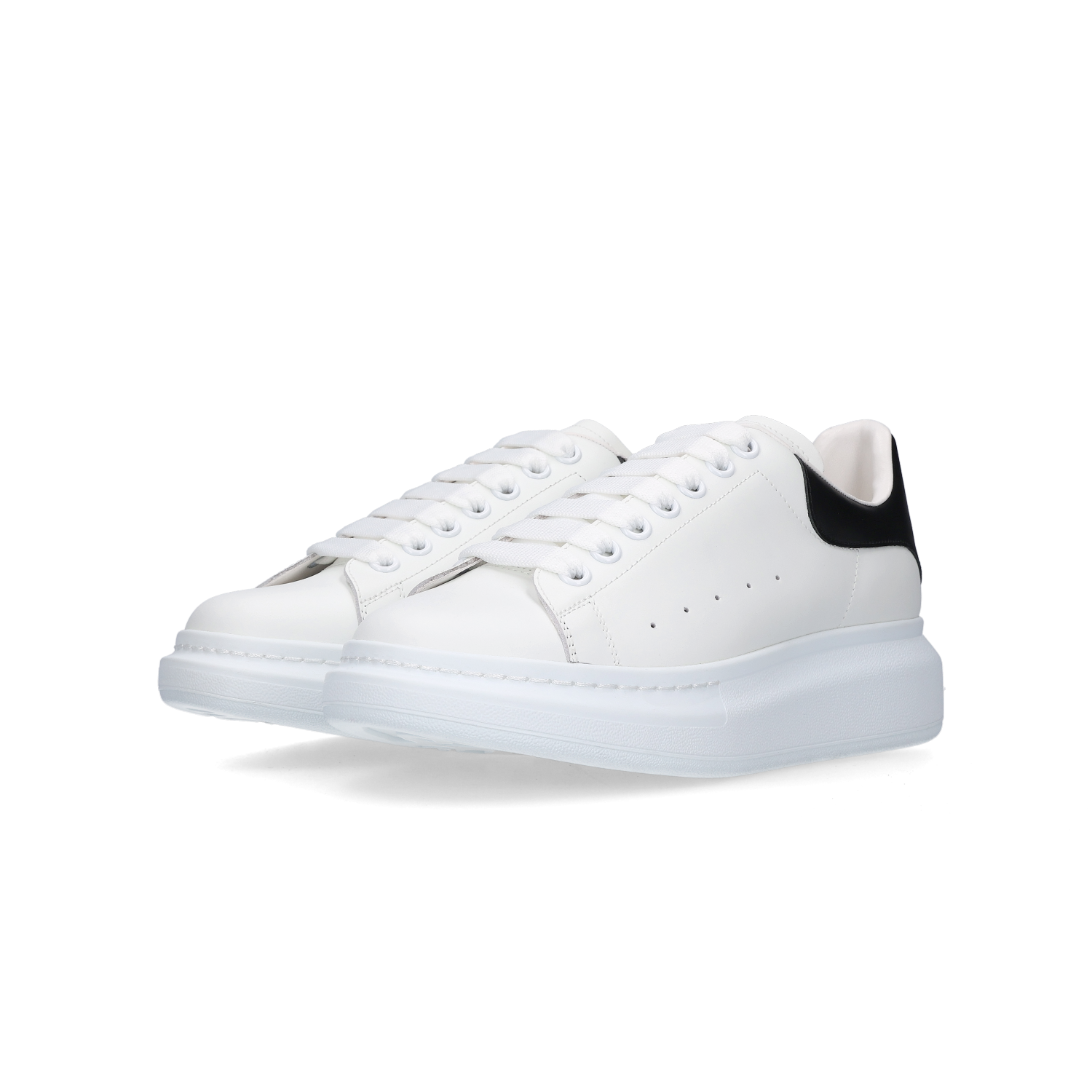알렉산더 맥퀸 오버사이즈드 스니커즈 화이트 블랙 | KREAM