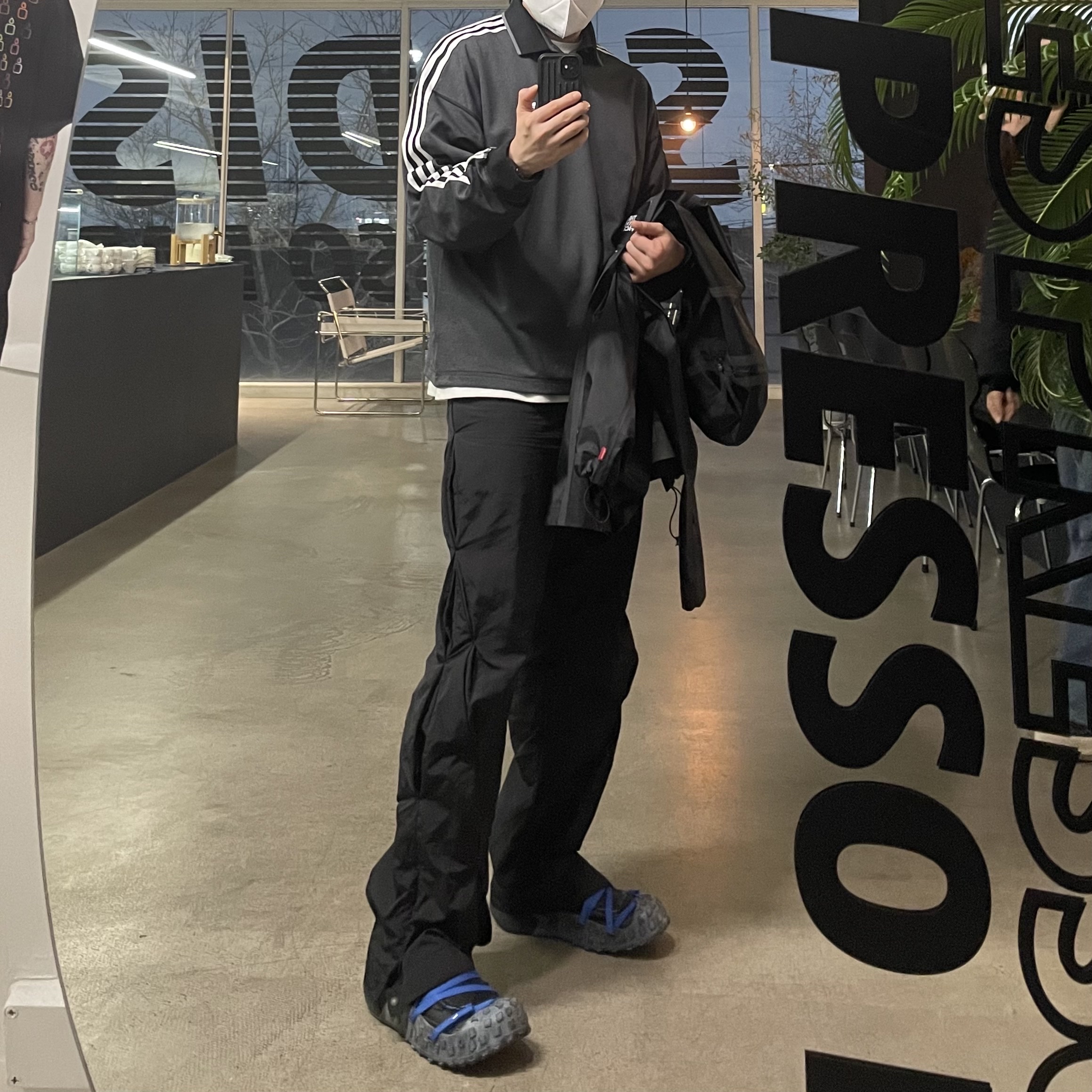 (@zerozzang_) 님의 게시물 | KREAM