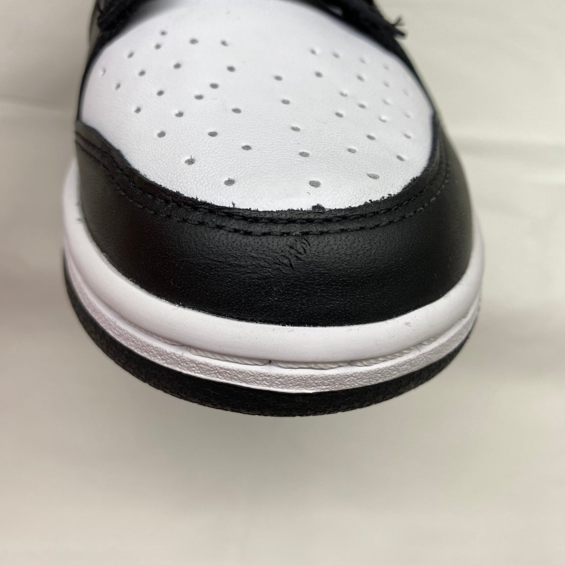 나이키 덩크 로우 레트로 블랙 | KREAM