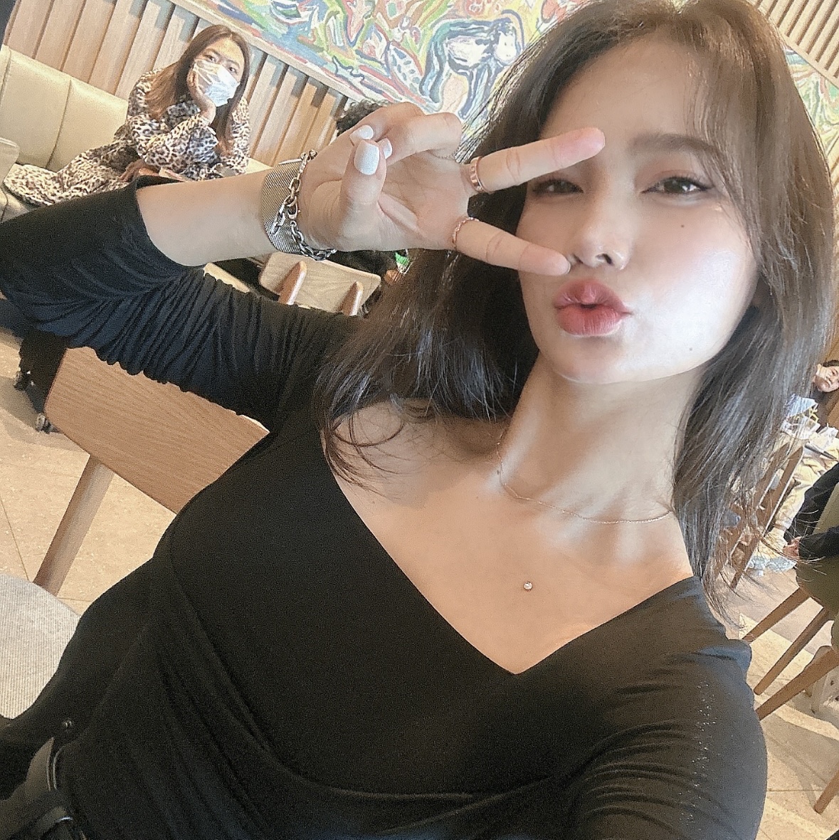 thuhien2505 (@seoyoonah) 님의 게시물 | KREAM