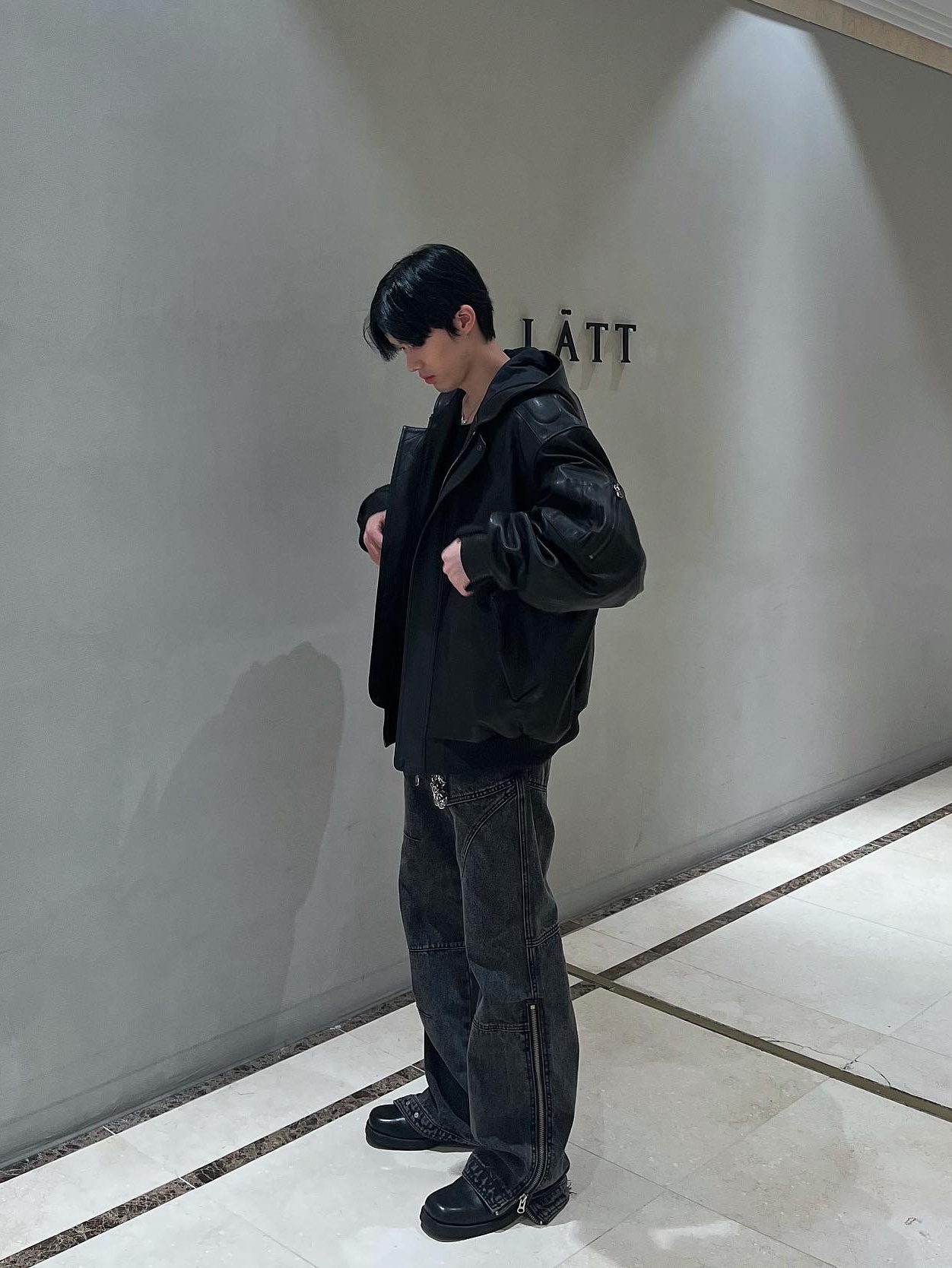 형준 (@eqhu3n) 님의 게시물 | KREAM