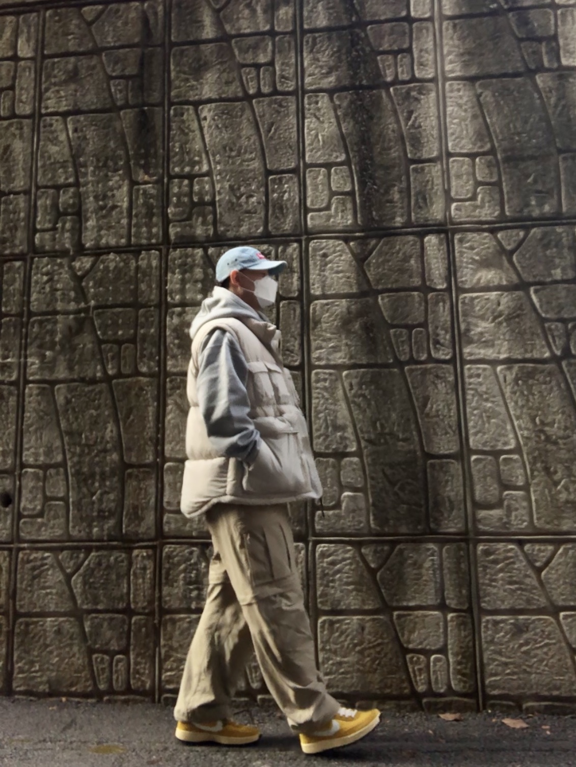 인스타 @9rrrrr8 (@wallman) 님의 게시물 | KREAM