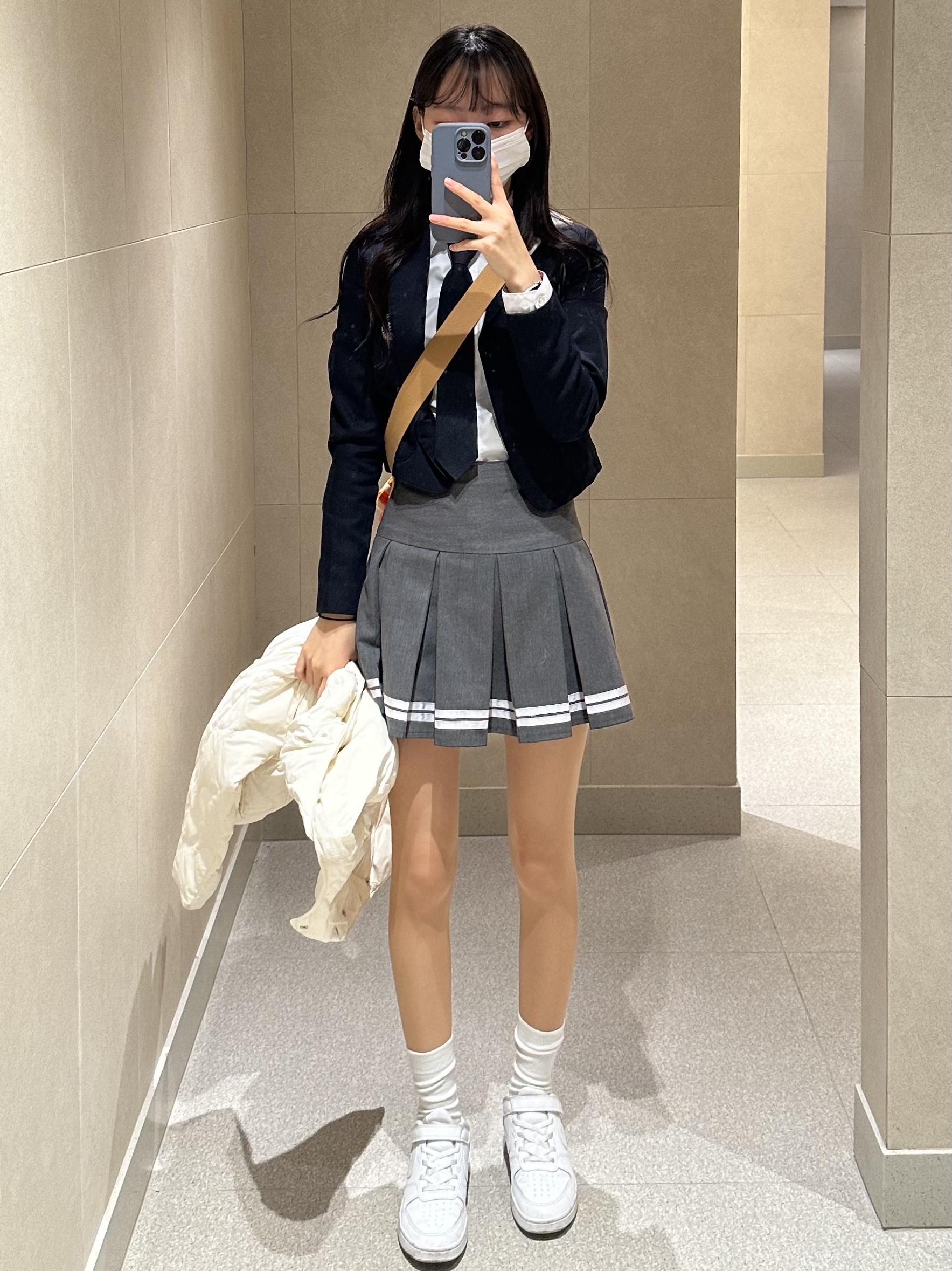 망구 (@0u0___vv) 님의 게시물 | KREAM