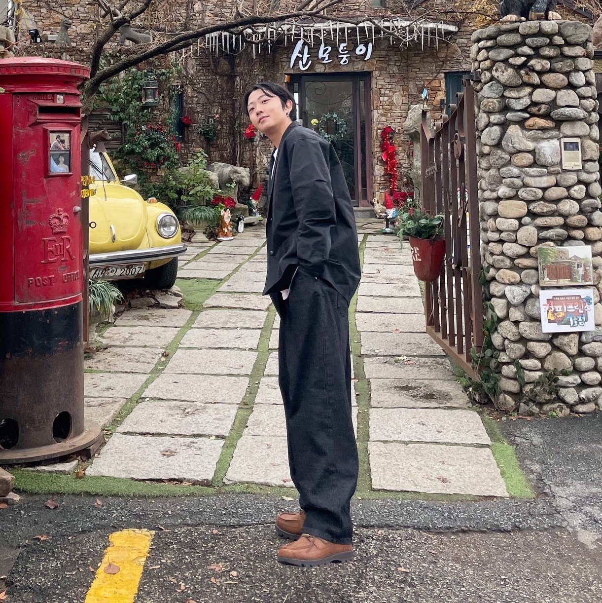 서비 (@hee_seop) 님의 게시물 | KREAM