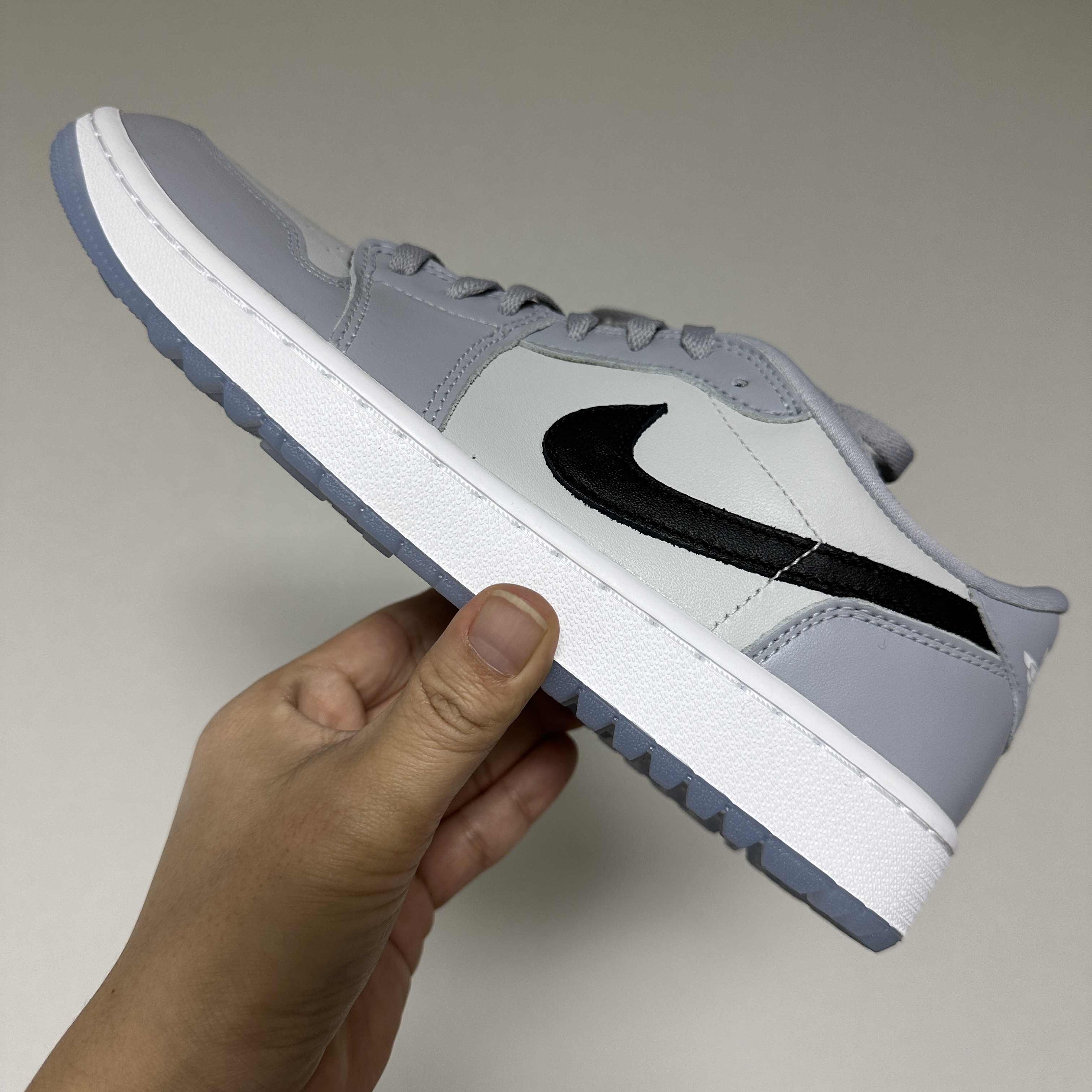 muggs (@muggs) 님의 게시물 | KREAM