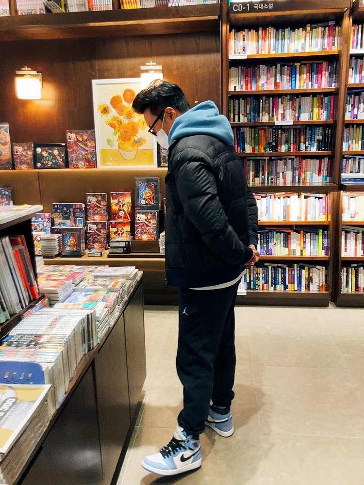 복덩이 (@hkkkk) 님의 게시물 | KREAM