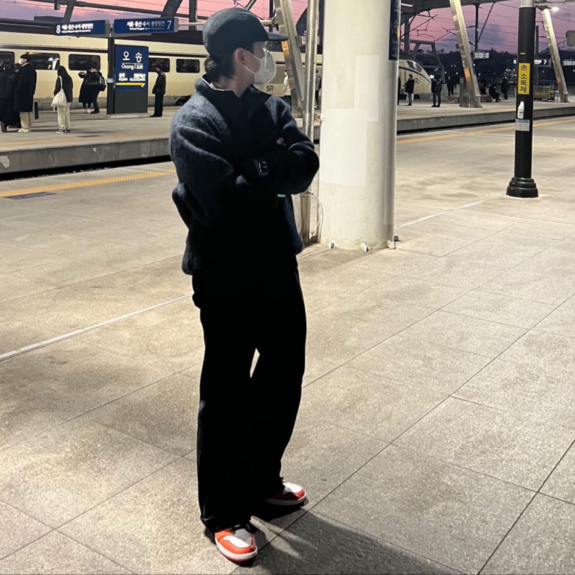 🫥 (@tsl68y) 님의 게시물 | KREAM