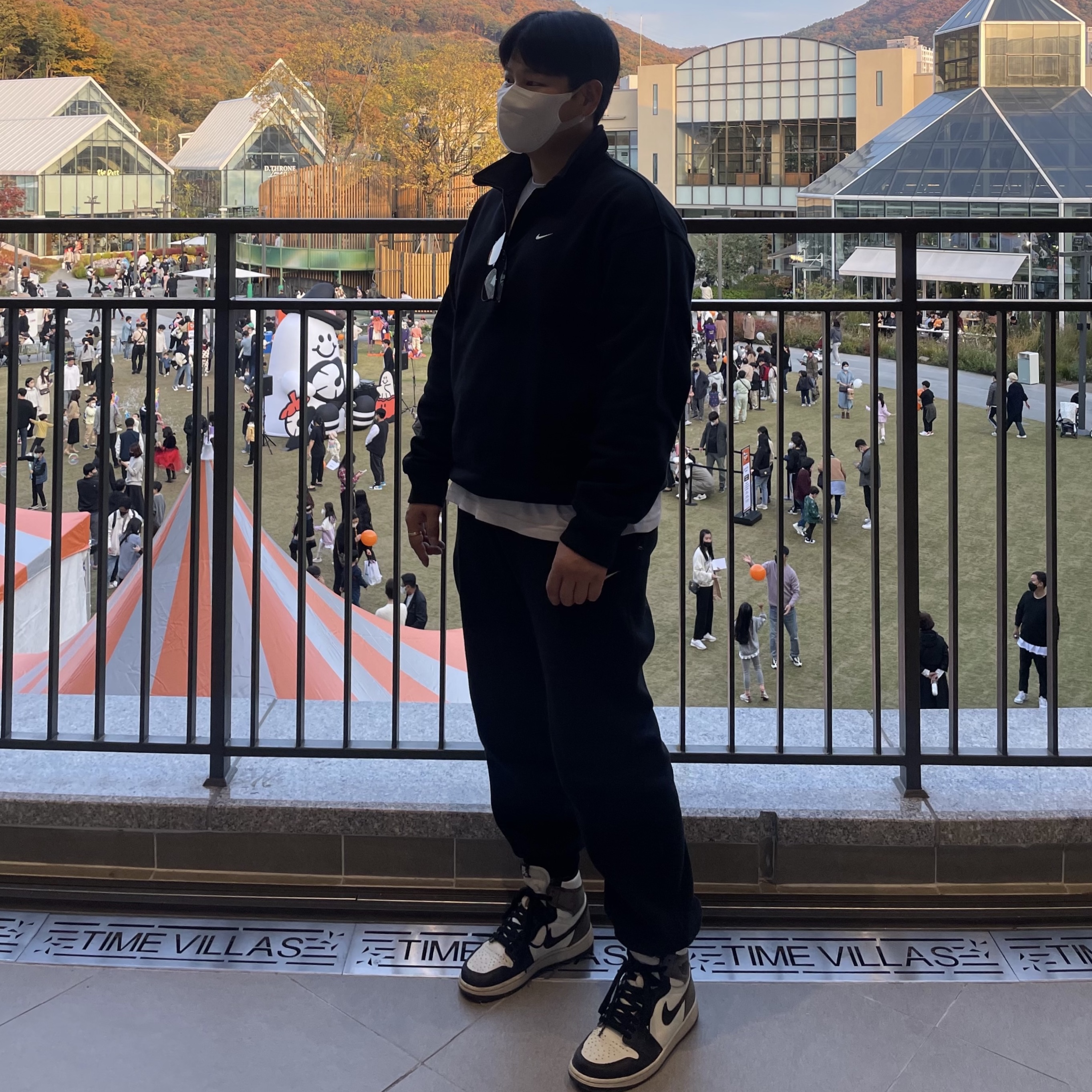 잉호 (@ingho_826) 님의 게시물 | KREAM