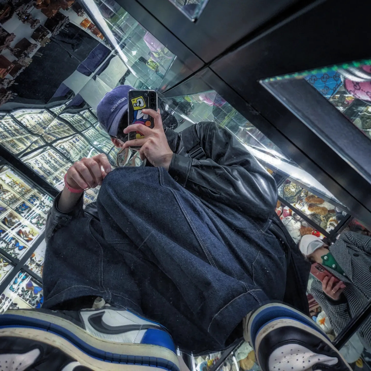 이정엽 (@vlackelmo) 님의 게시물 | KREAM