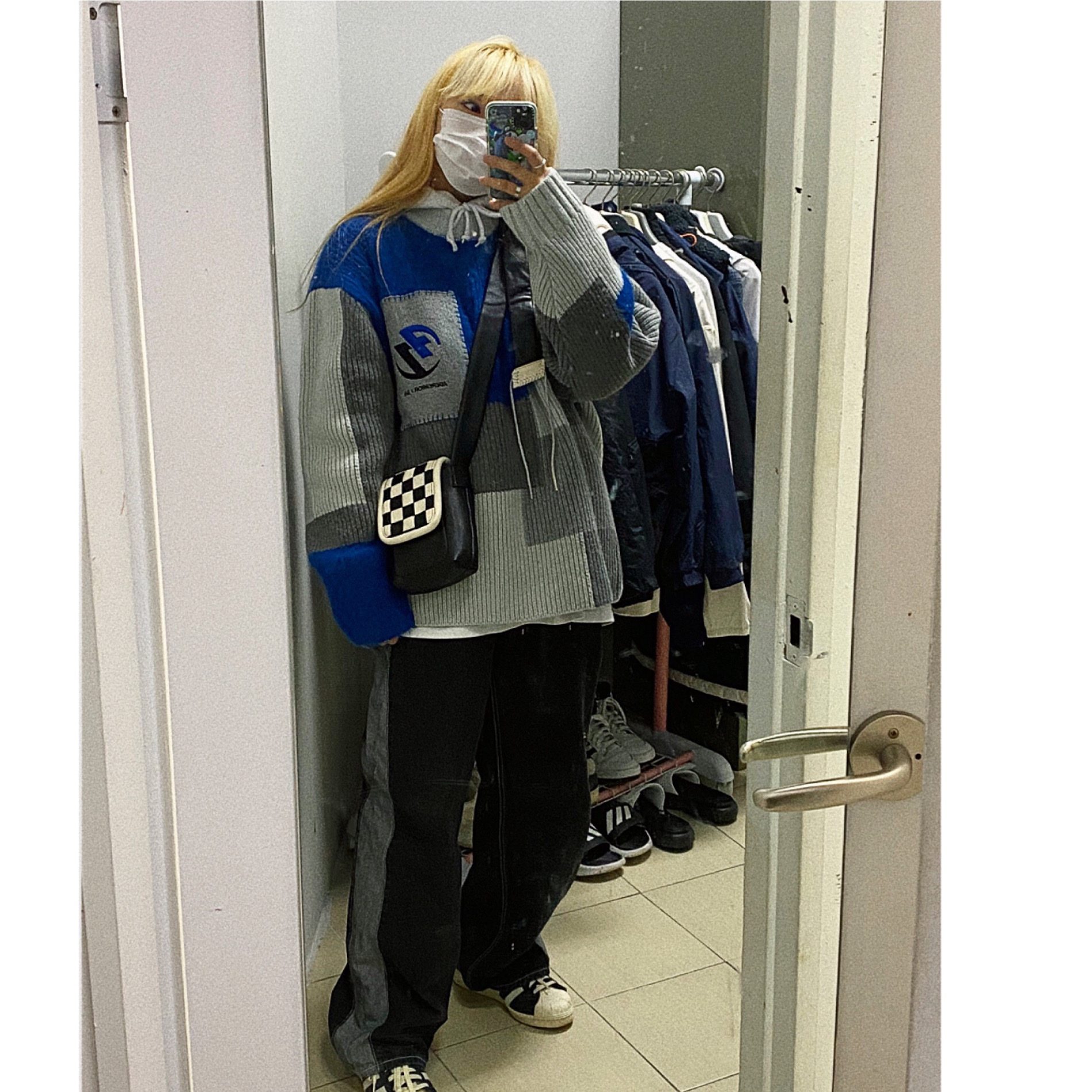 융🐬 (@__yoon.23) 님의 게시물 | KREAM