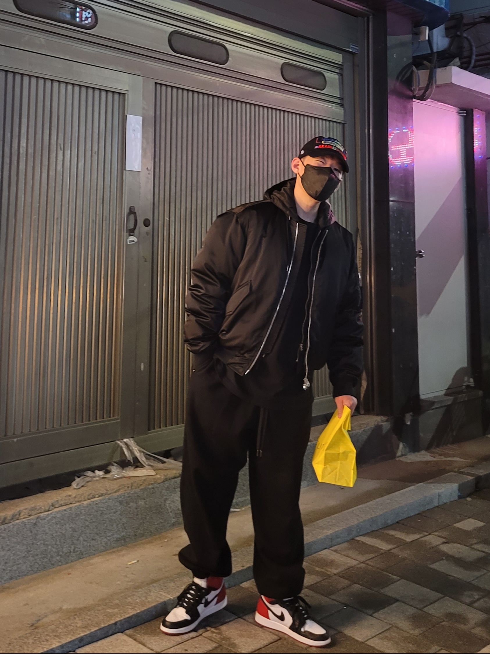 떤 더 (@you_are_so_far) 님의 게시물 | KREAM