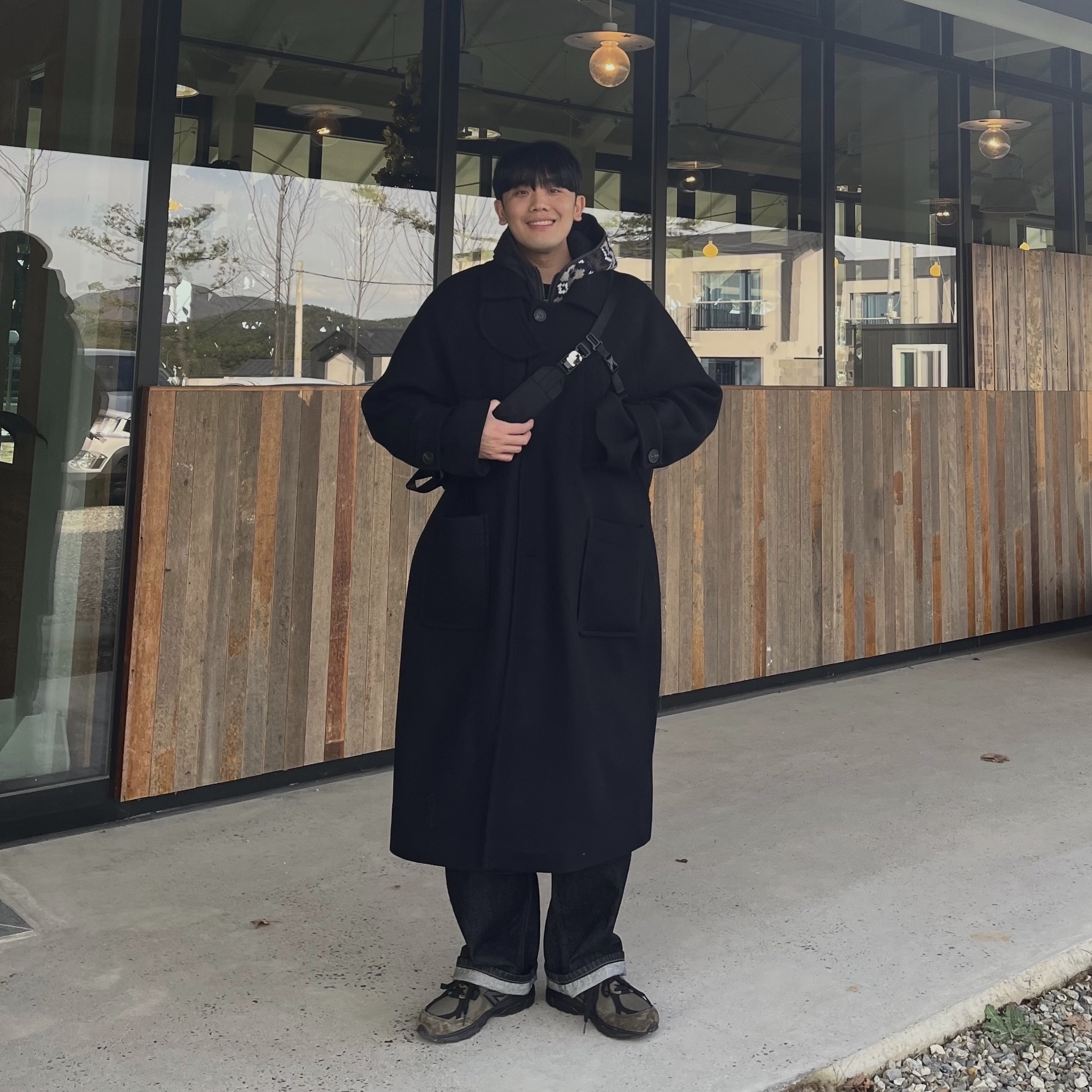 창식이 (@thiswindowhh) 님의 게시물 | KREAM