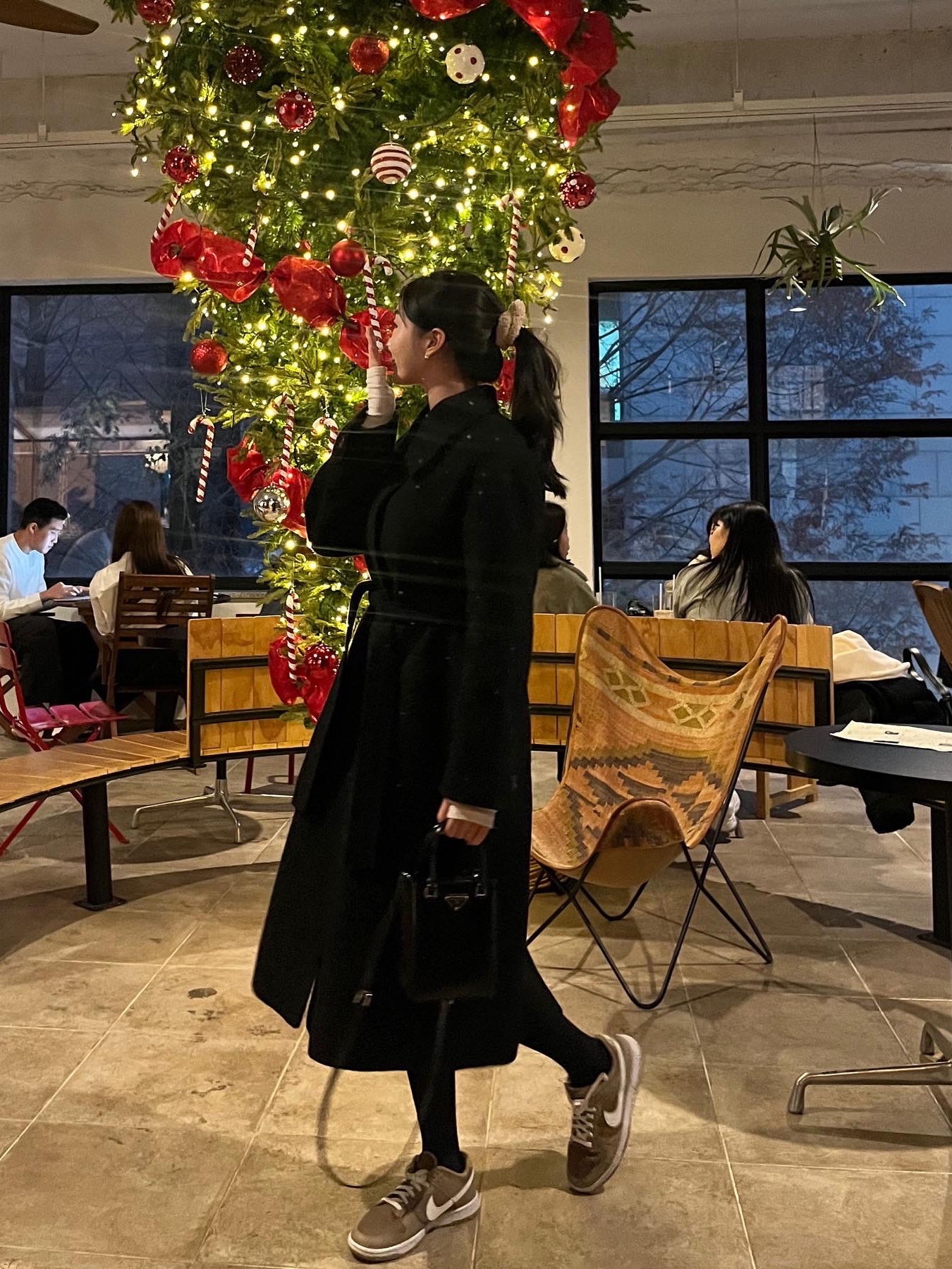 유니니 (@unninni) 님의 게시물 | KREAM