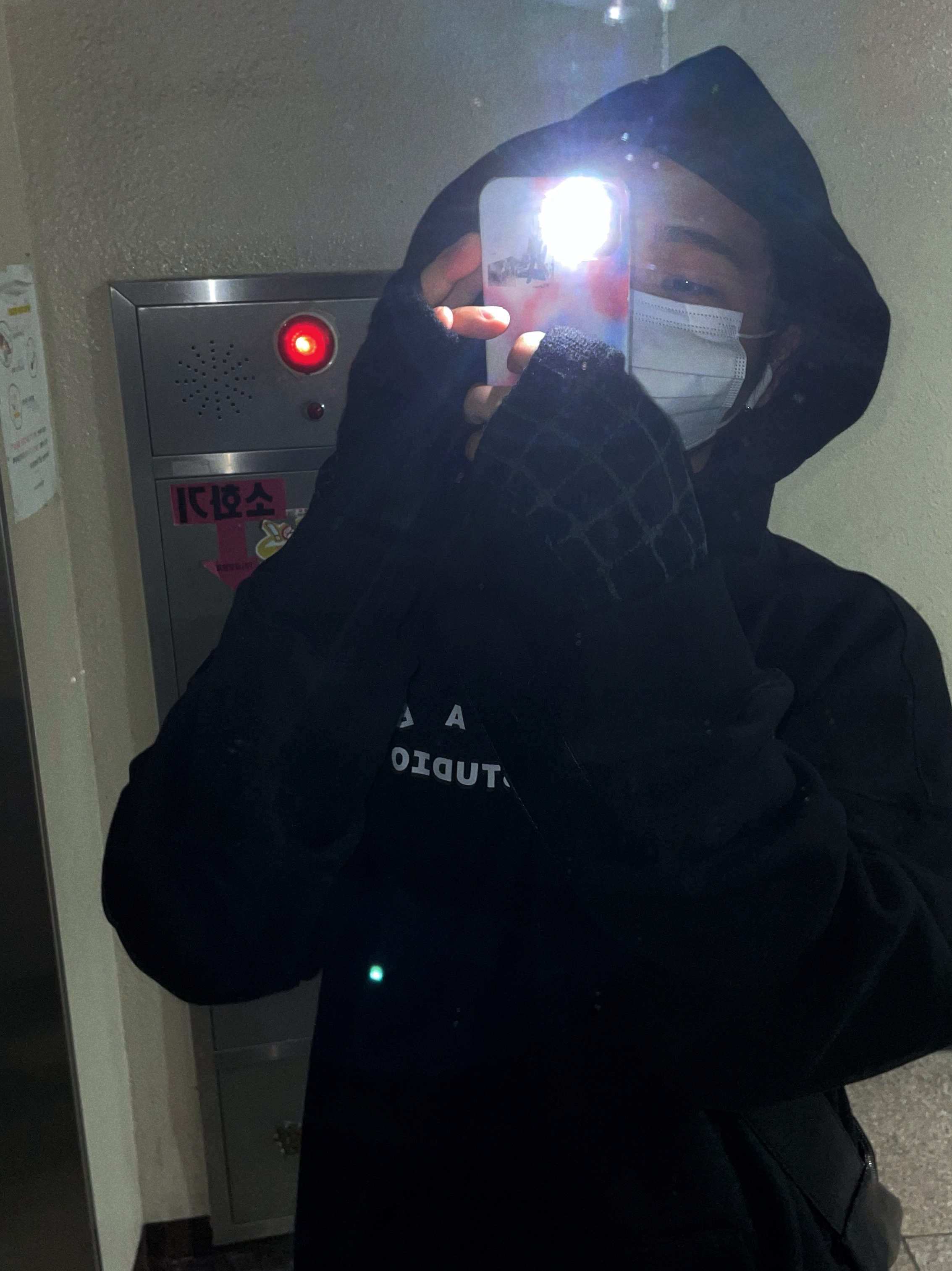 (@moo_min_seo_) 님의 게시물 | KREAM