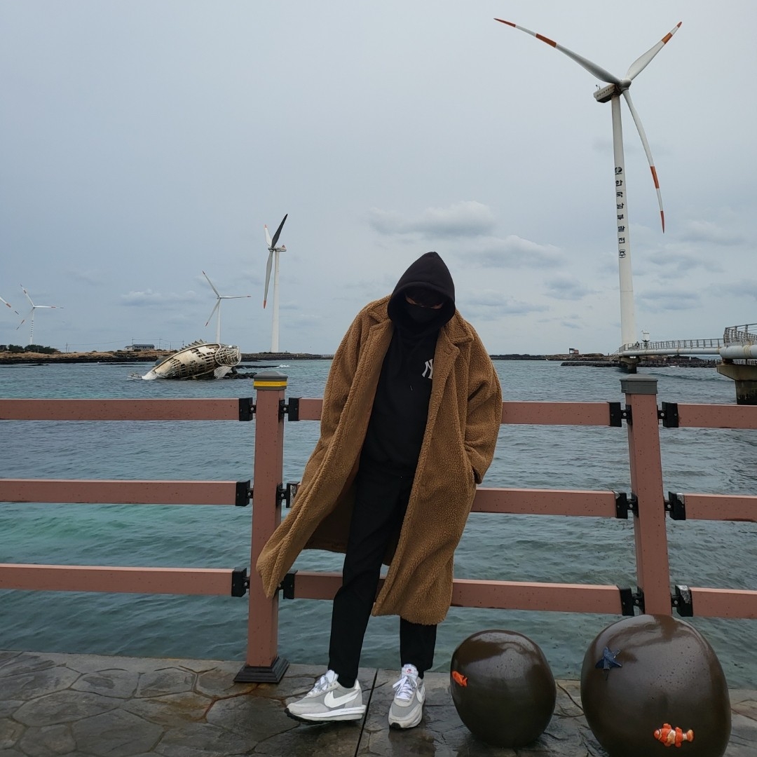 마지막싶새 (@soobba7777) 님의 게시물 | KREAM